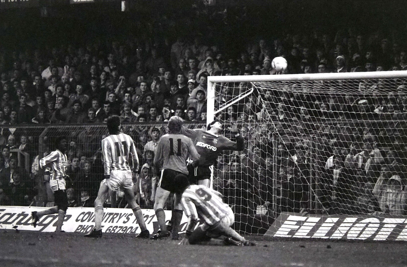 Les Sealey | Hatters Heritage | A History of Luton Town FC
