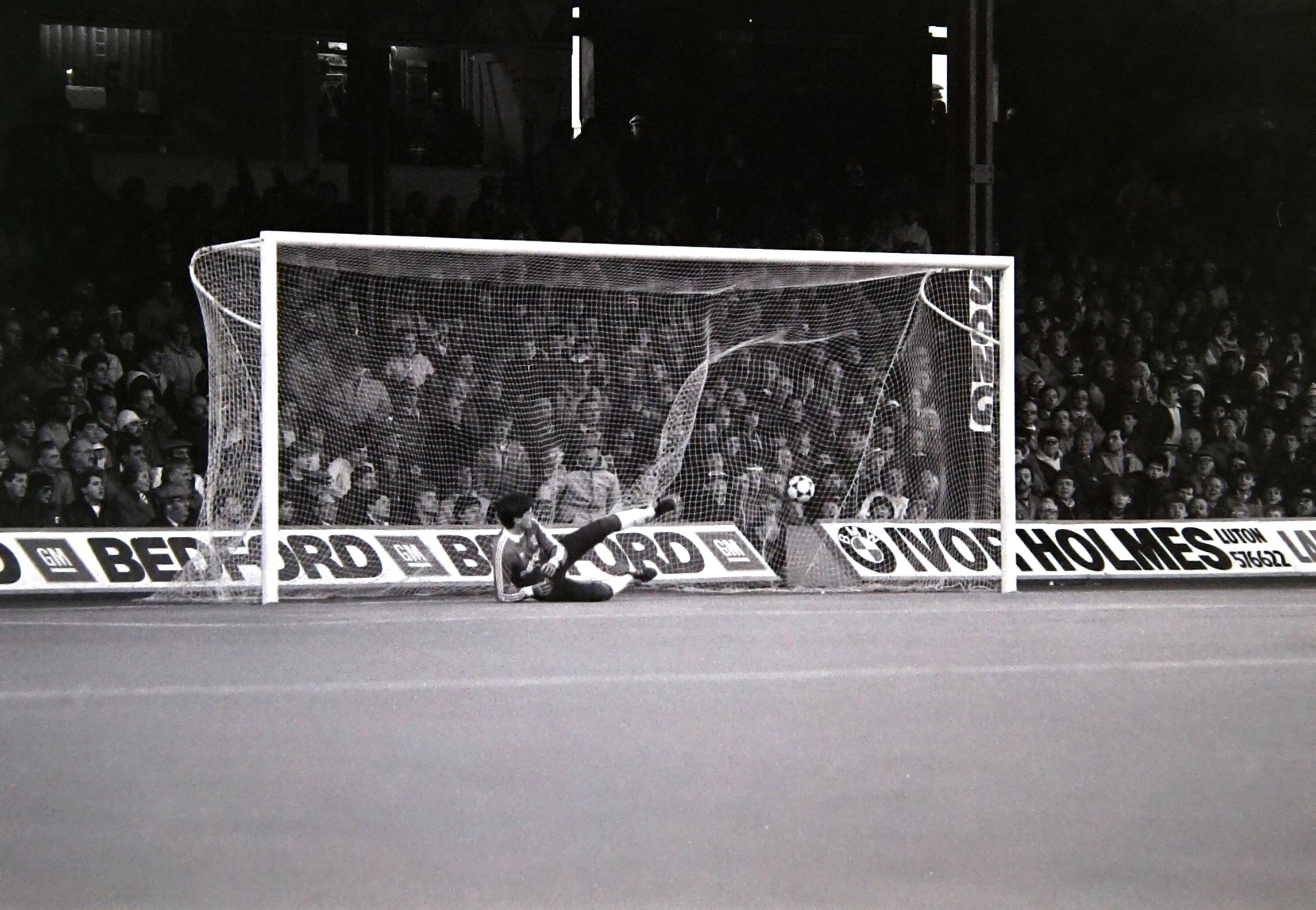 Les Sealey | Hatters Heritage | A History of Luton Town FC