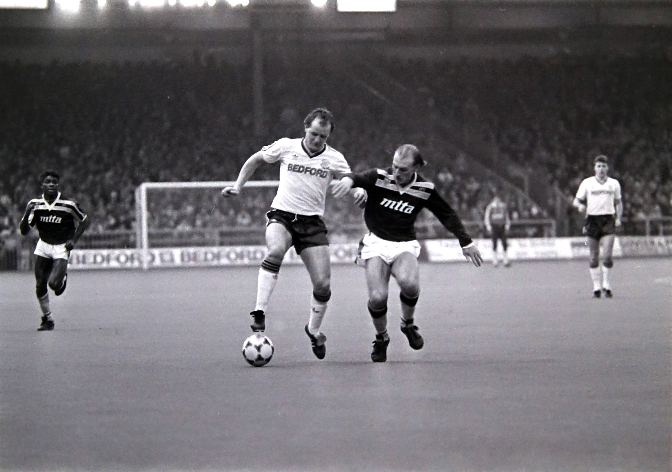 Peter Nicholas | Hatters Heritage | A History of Luton Town FC