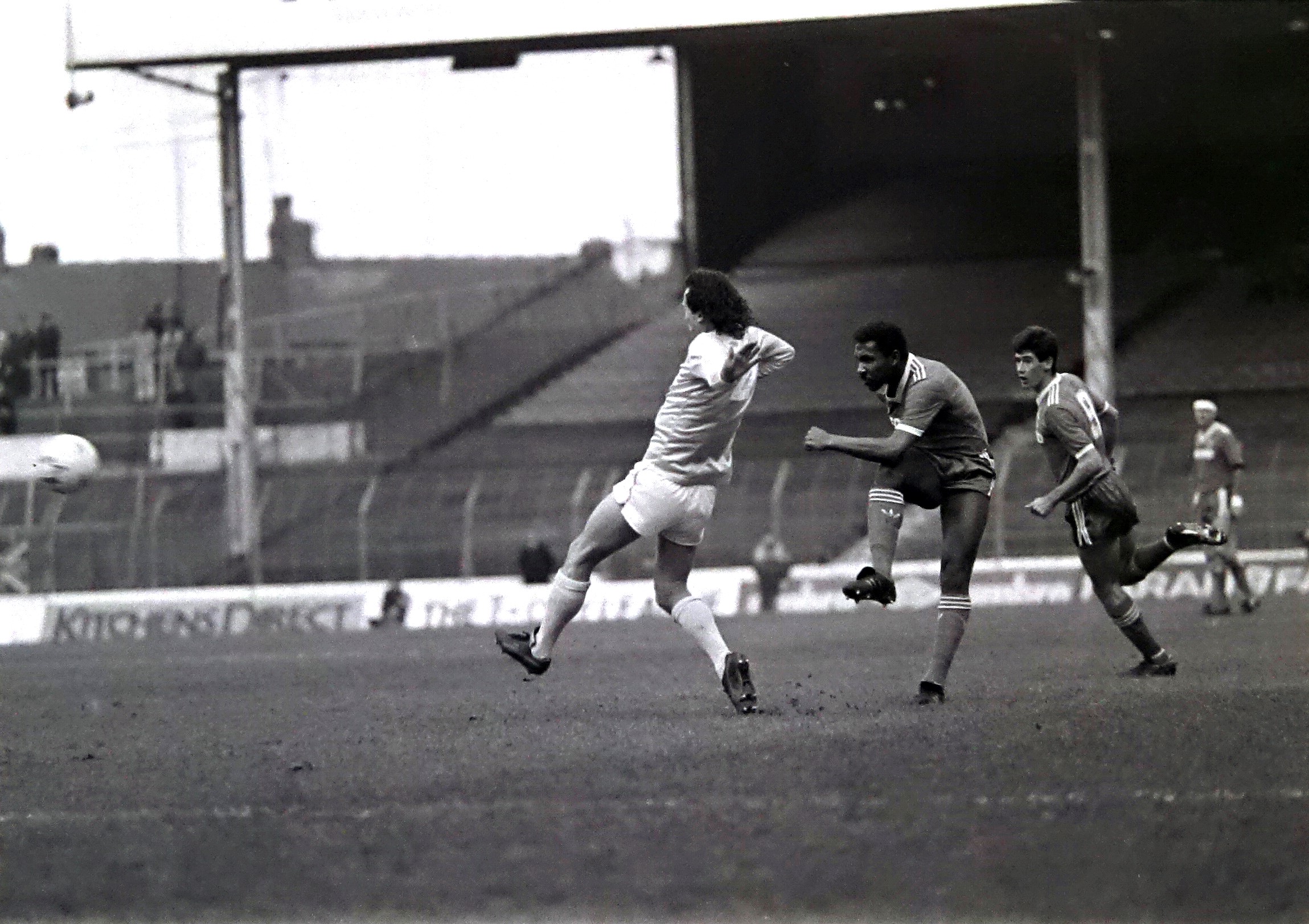 Manchester City vs Luton Town FC (21st Feb 1987) | Hatters Heritage | A ...