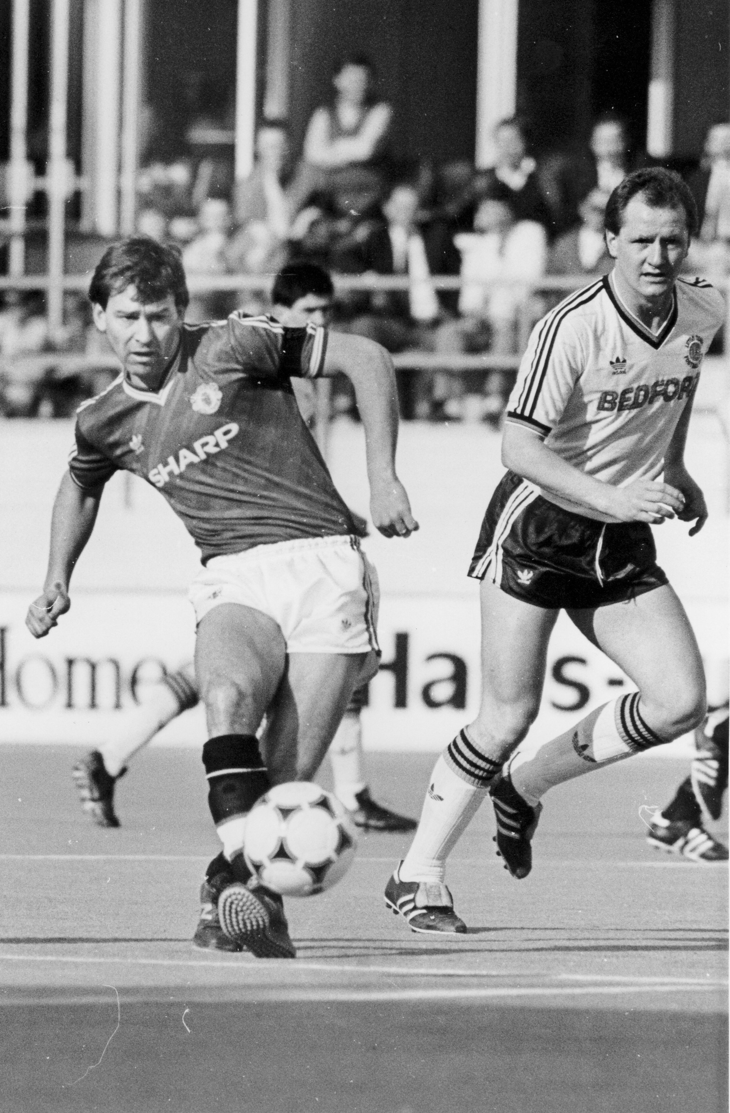 Peter Nicholas | Hatters Heritage | A History of Luton Town FC