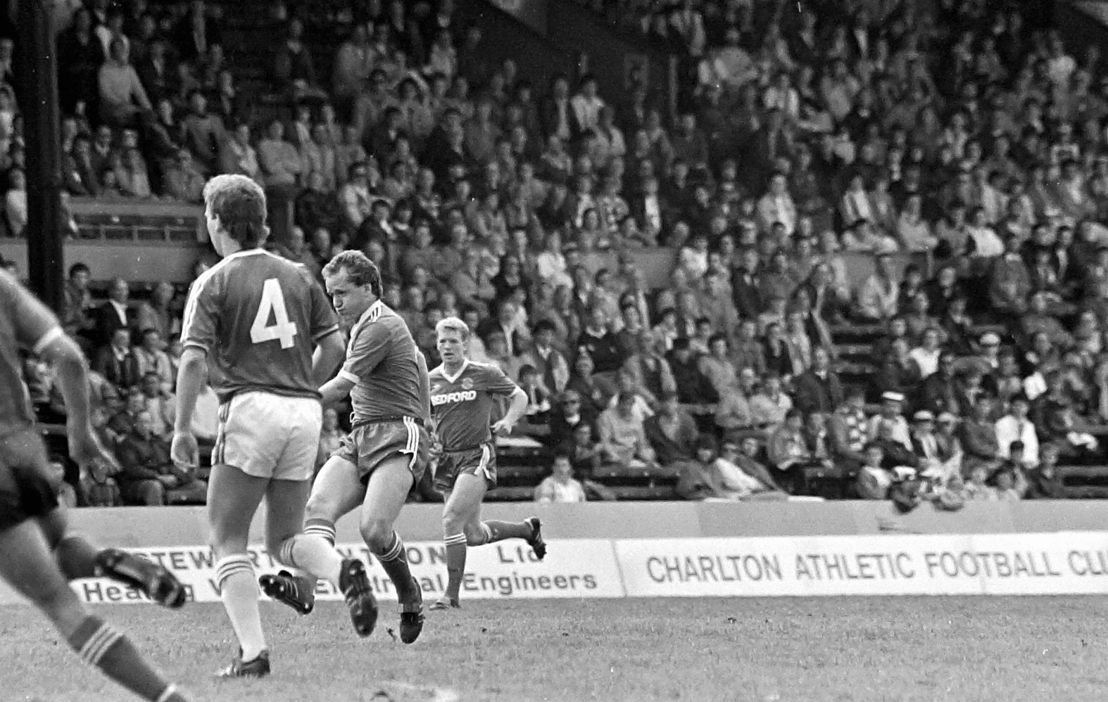 Peter Nicholas | Hatters Heritage | A History of Luton Town FC