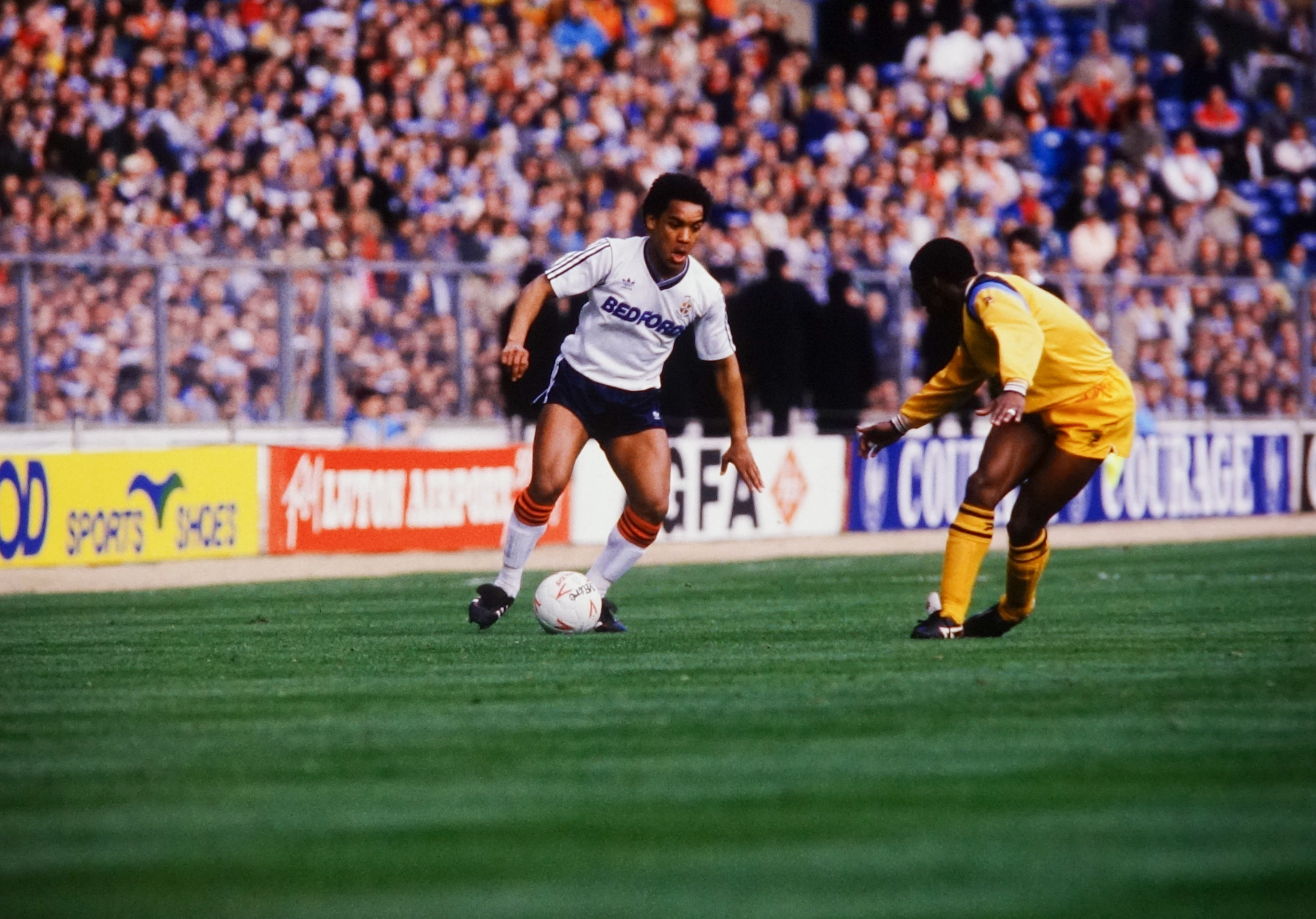 Luton Town FC vs Reading (27th Mar 1988) | Hatters Heritage | A History ...