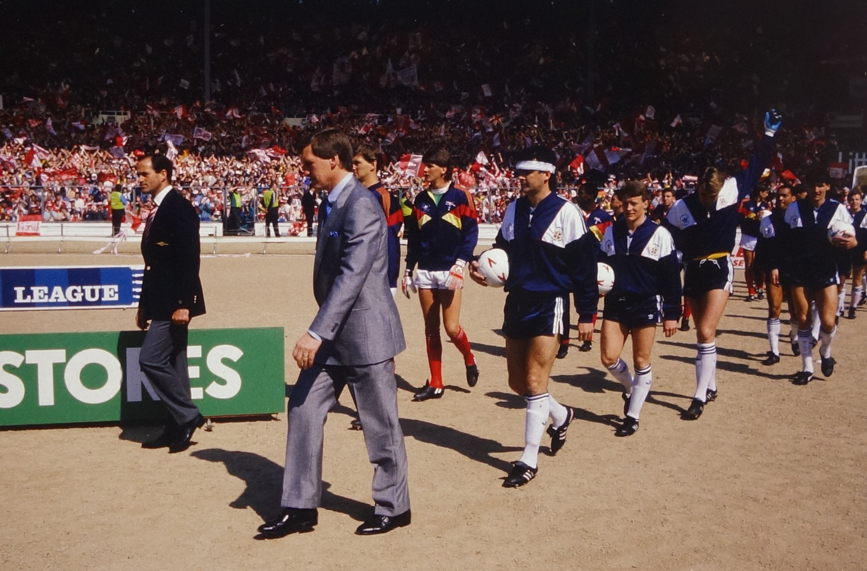 Luton Town FC vs Arsenal (24th Apr 1988) | Hatters Heritage | A History ...