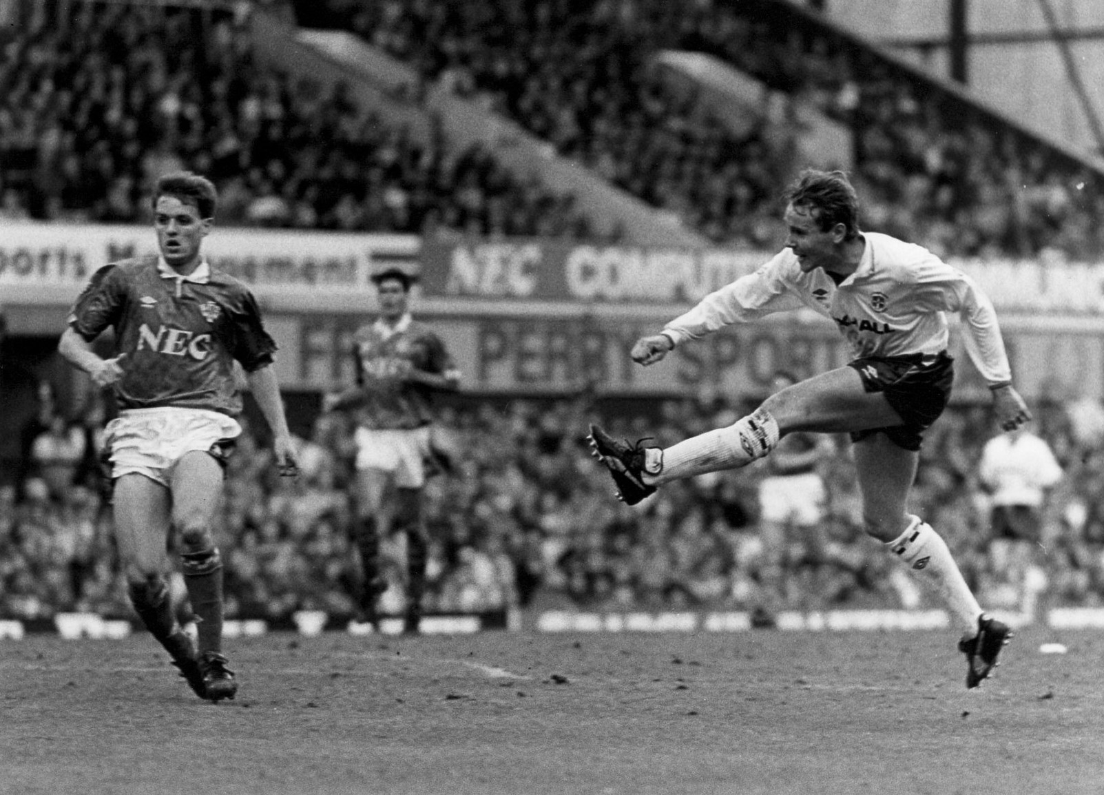 Everton vs Luton Town FC (1st Jan 1990) | Hatters Heritage | A History ...