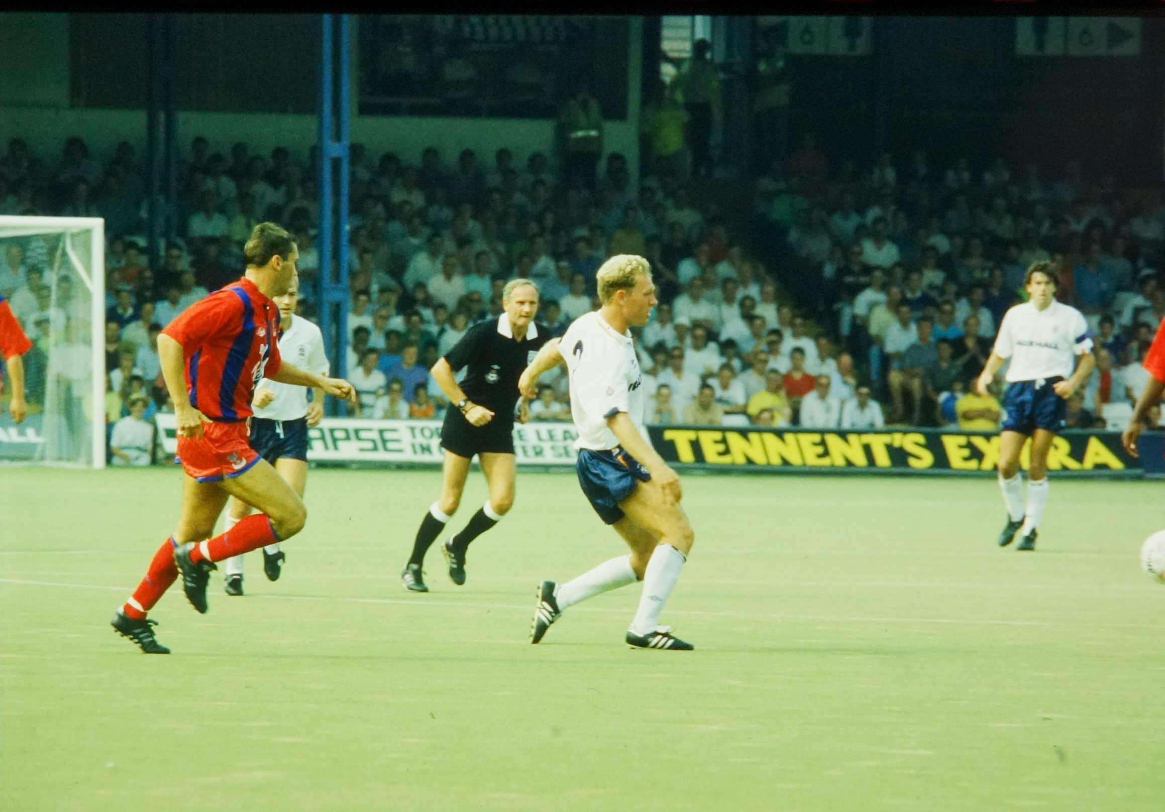 Tim Breacker | Hatters Heritage | A History of Luton Town FC