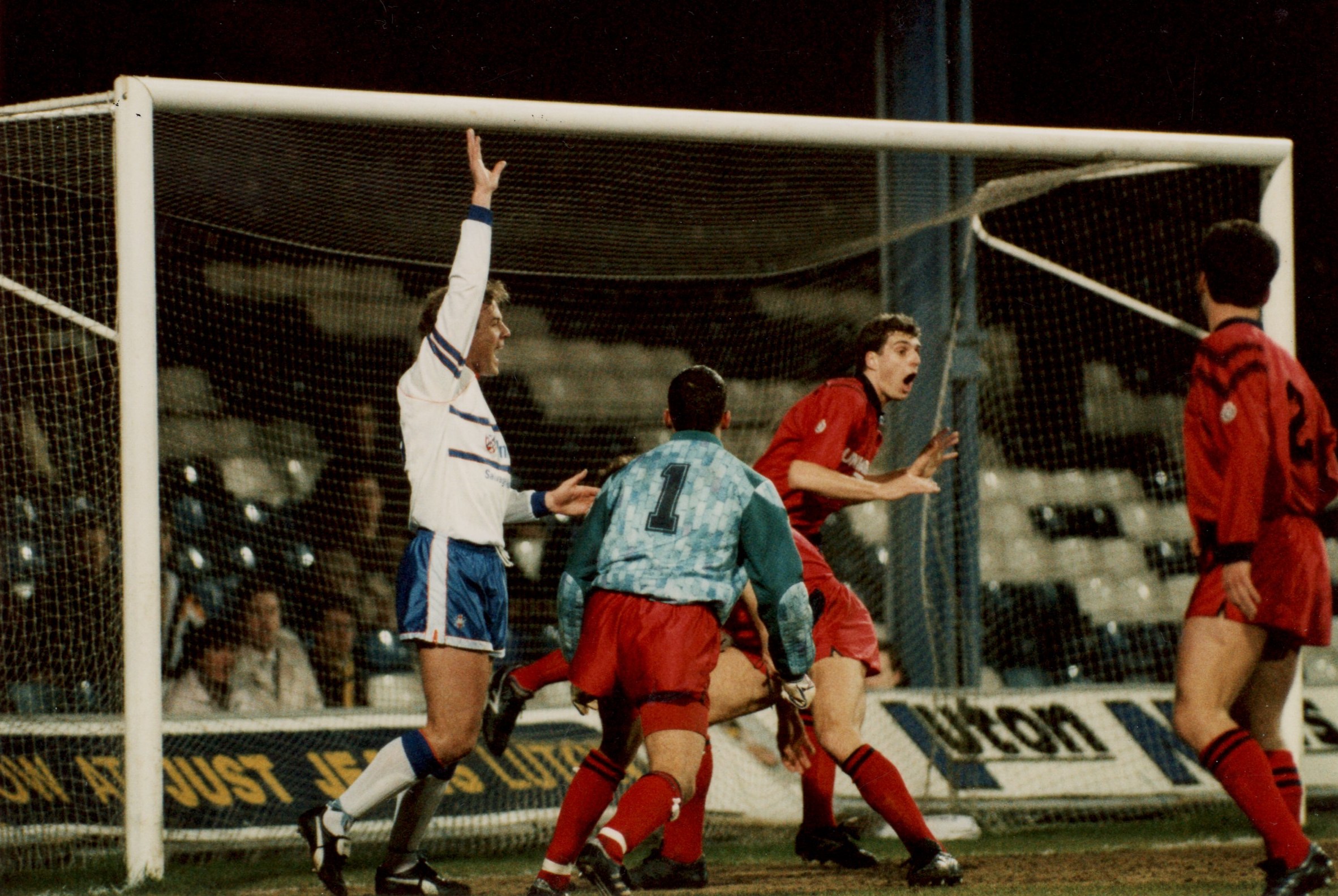 Luton Town FC vs Oxford United (9th Mar 1993) | Hatters Heritage | A ...