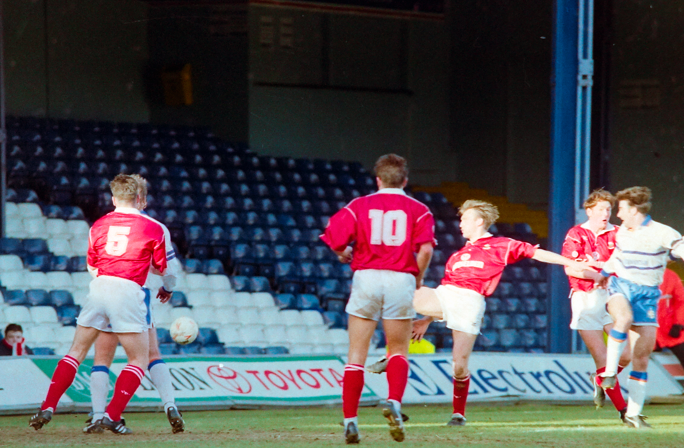 Luton Town FC vs Barnsley (27th Feb 1993) | Hatters Heritage | A ...