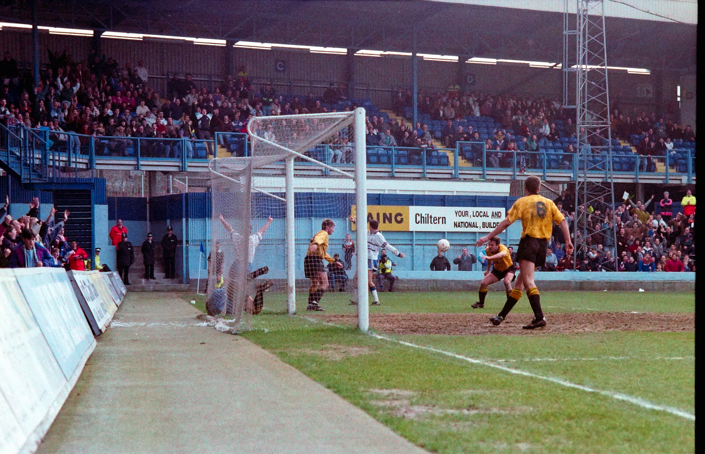 Scott Oakes | Hatters Heritage | A History of Luton Town FC