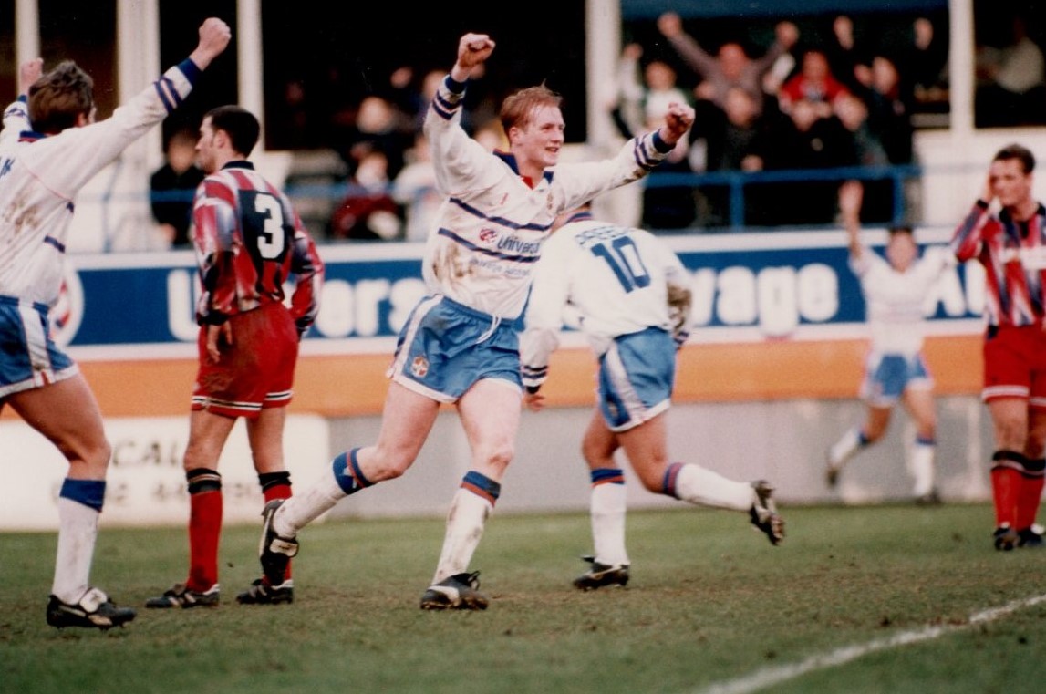 Luton Town FC vs Oxford United (5th Feb 1994) | Hatters Heritage | A ...