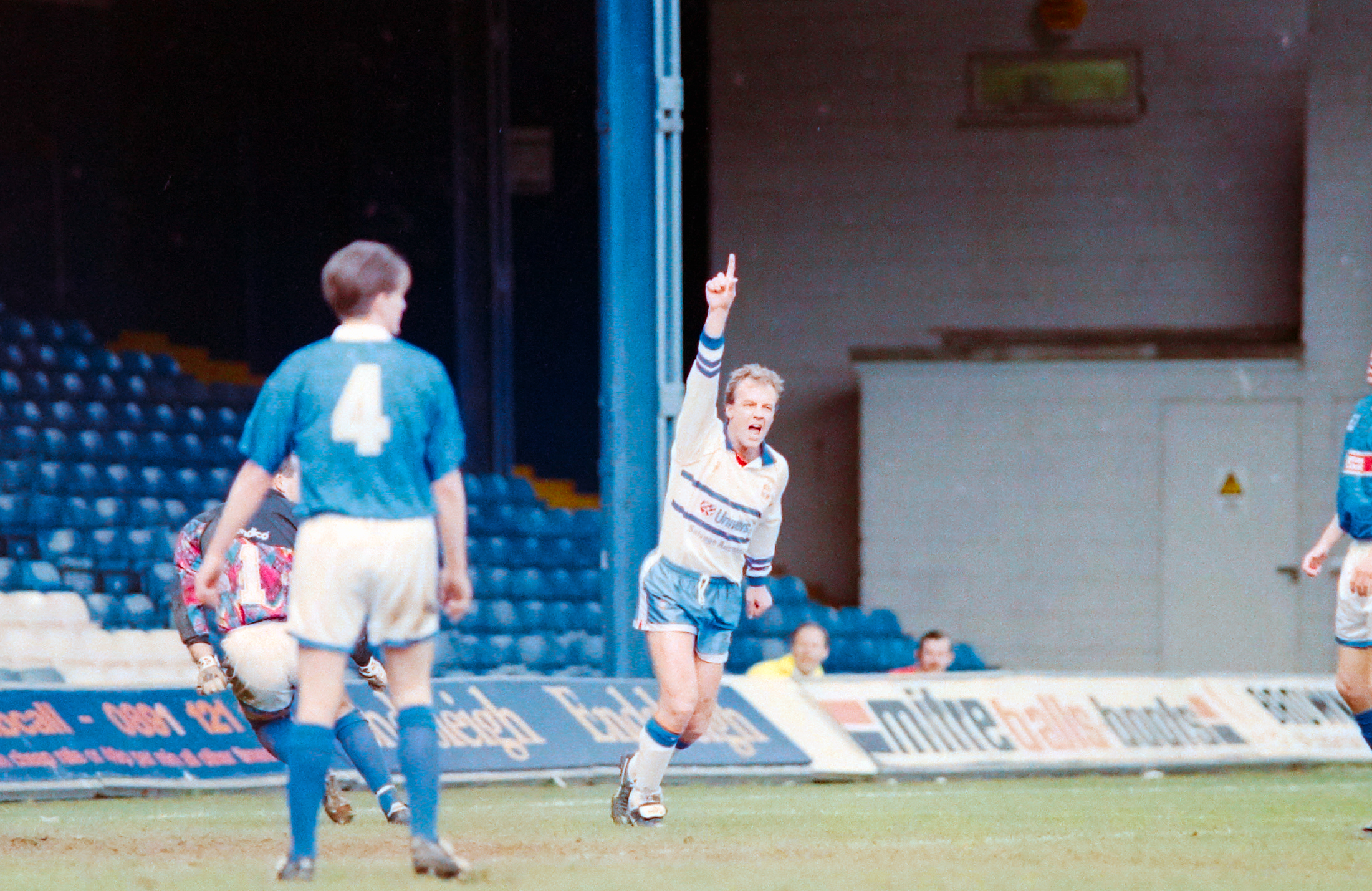 Kerry Dixon | Hatters Heritage | A History of Luton Town FC