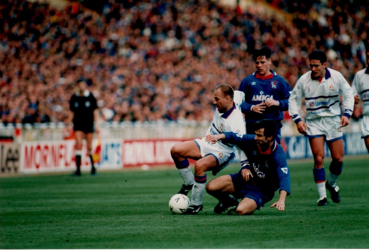 Luton Town FC vs Chelsea (9th Apr 1994) | Hatters Heritage | A History ...