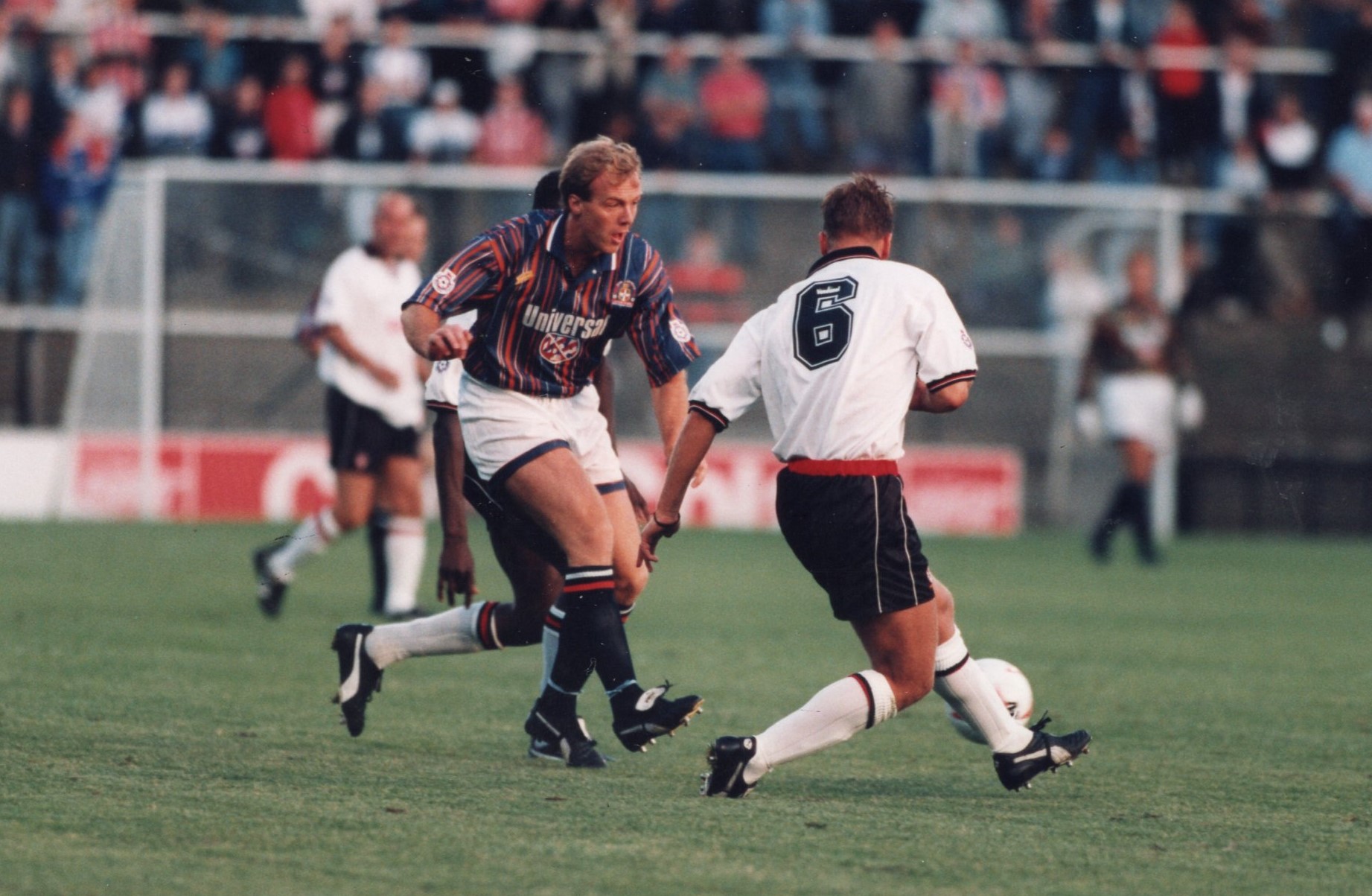 Kerry Dixon | Hatters Heritage | A History of Luton Town FC