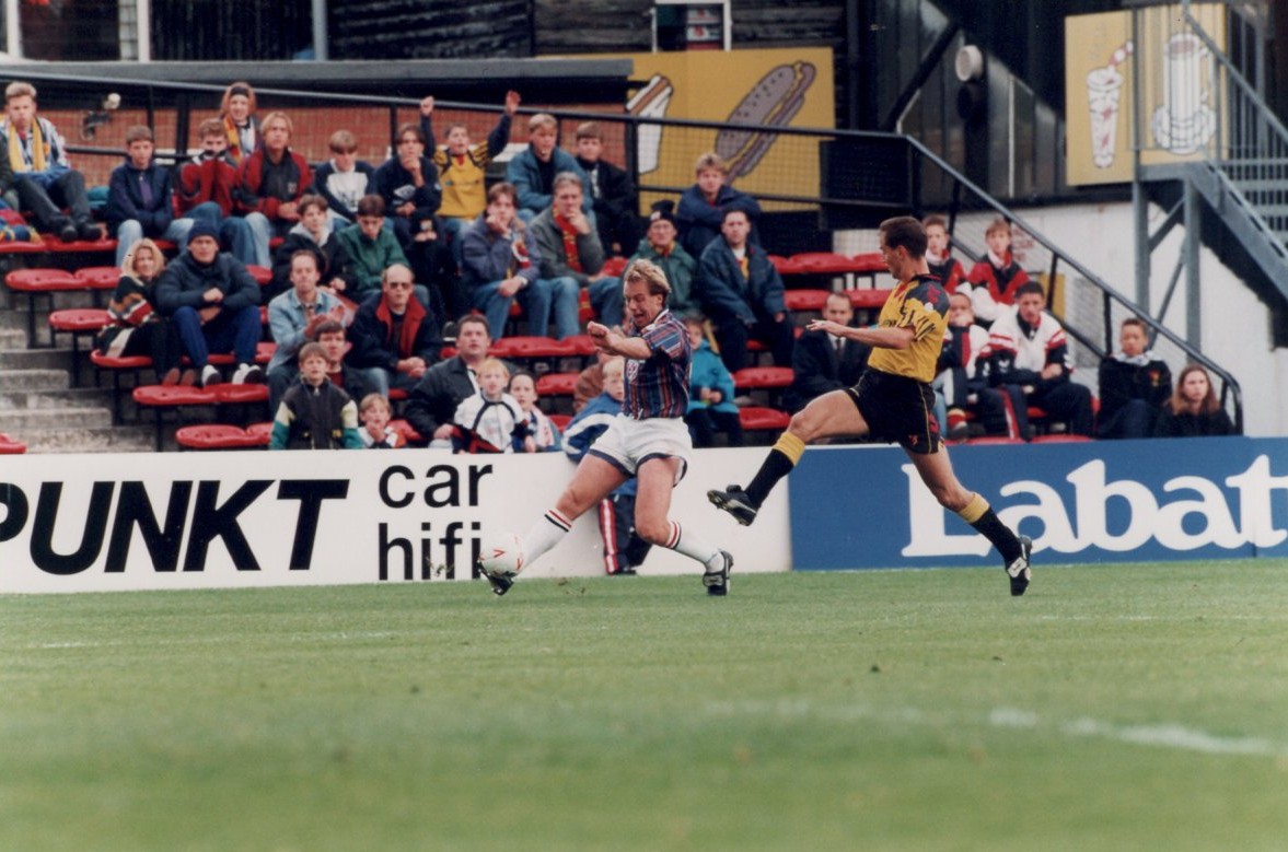 Des Linton | Hatters Heritage | A History of Luton Town FC