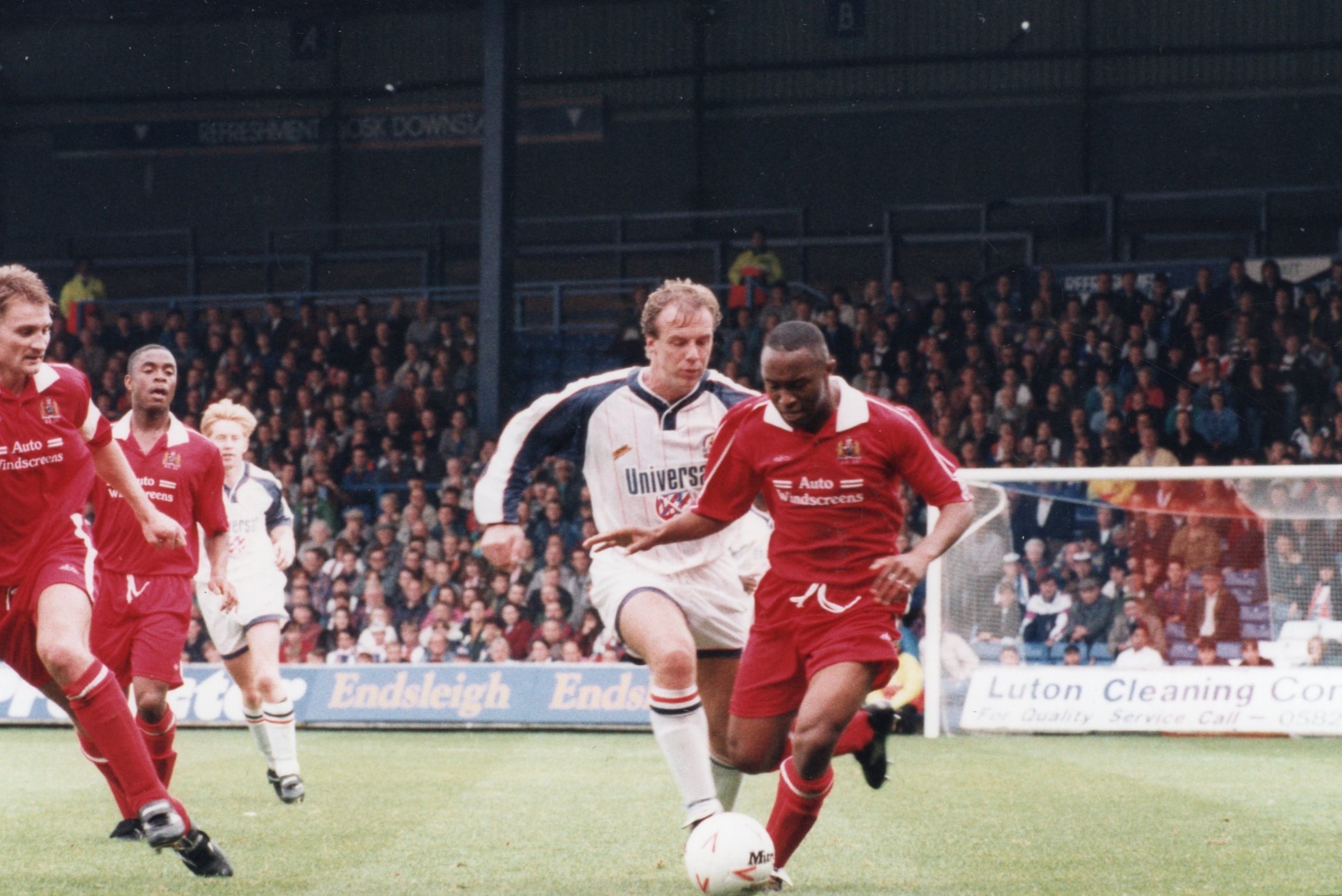 Kerry Dixon | Hatters Heritage | A History of Luton Town FC