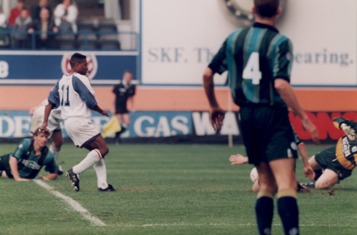 Dwight Marshall | Hatters Heritage | A History of Luton Town FC