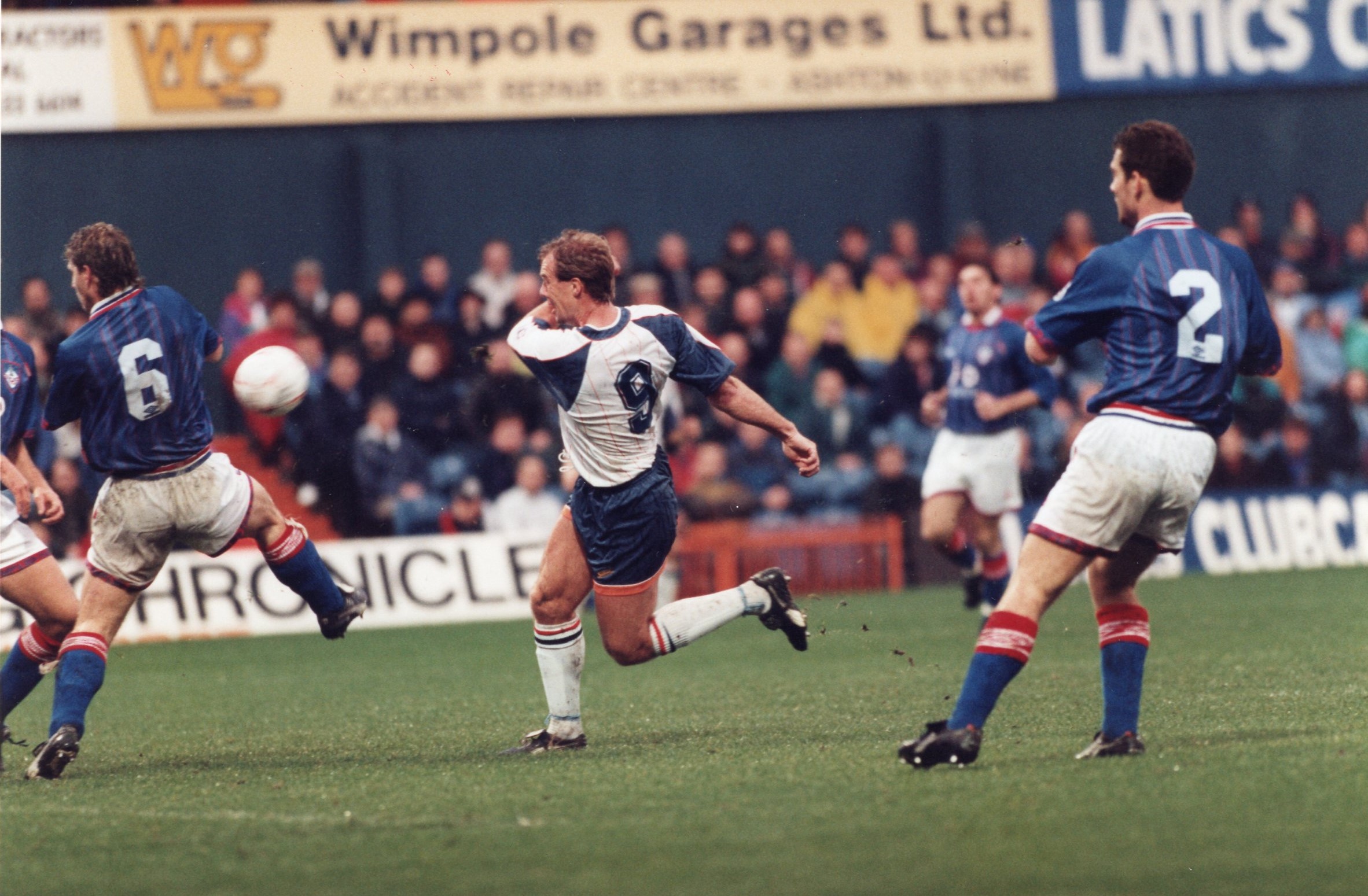 Kerry Dixon | Hatters Heritage | A History of Luton Town FC