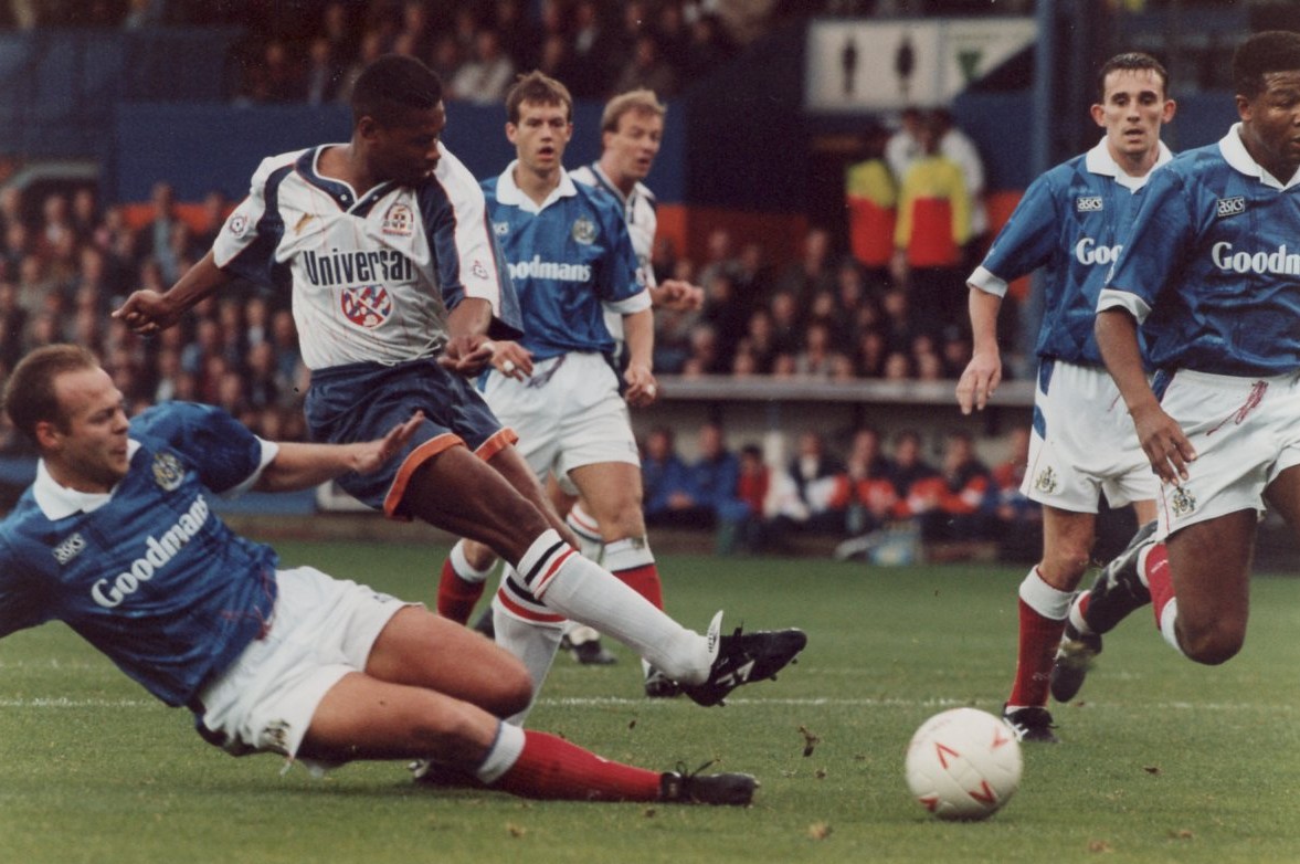 Dwight Marshall | Hatters Heritage | A History of Luton Town FC