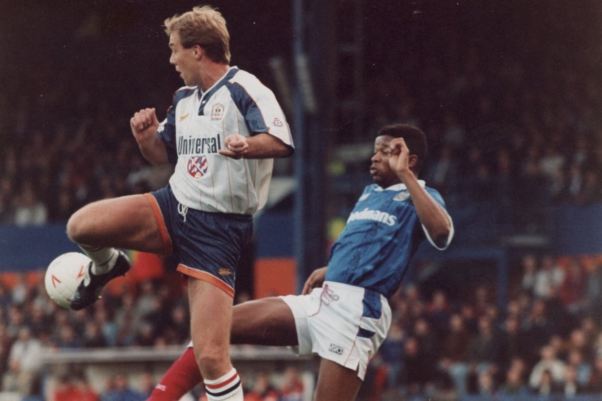 Kerry Dixon | Hatters Heritage | A History of Luton Town FC