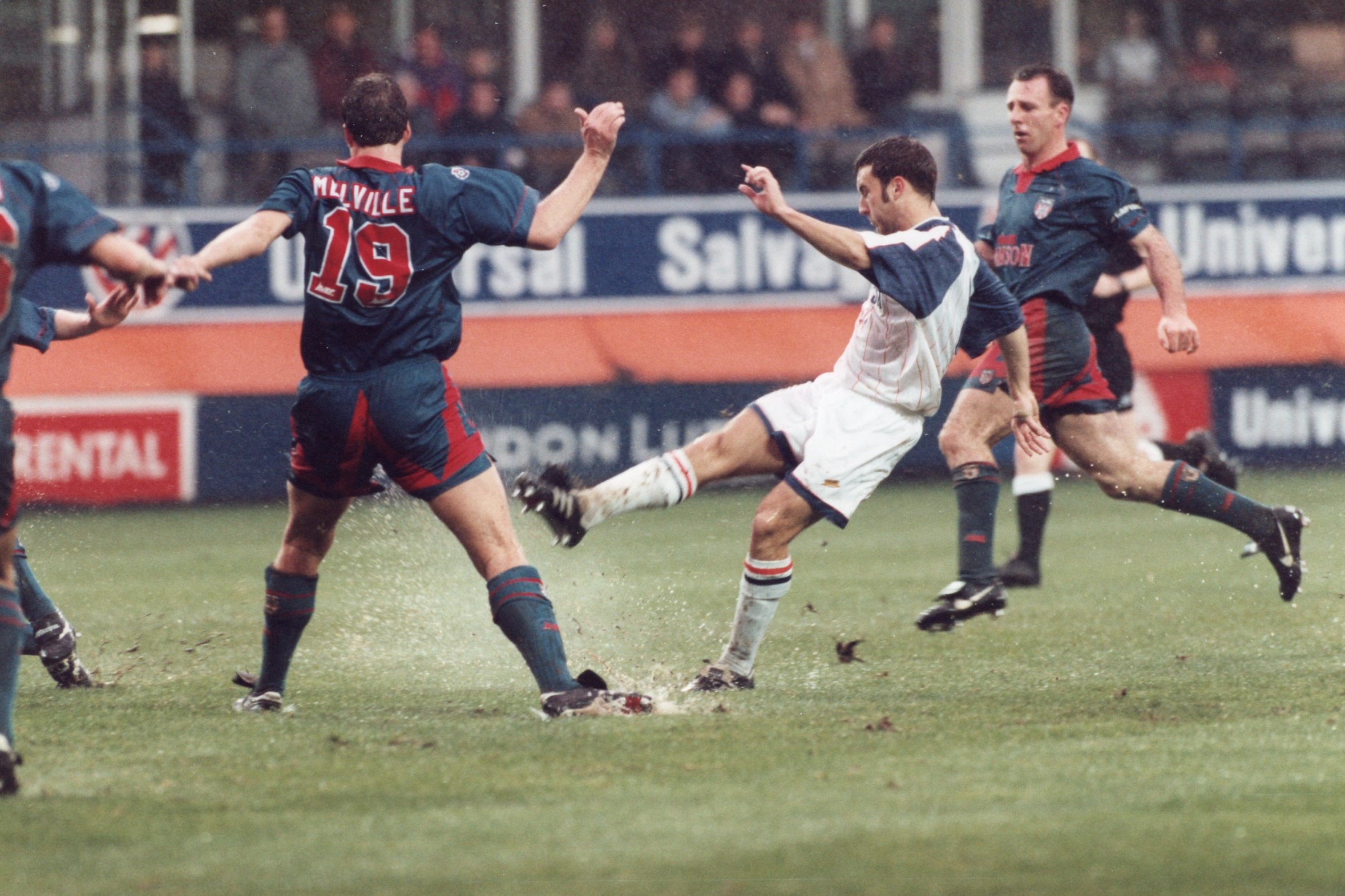 Scott Oakes | Hatters Heritage | A History of Luton Town FC