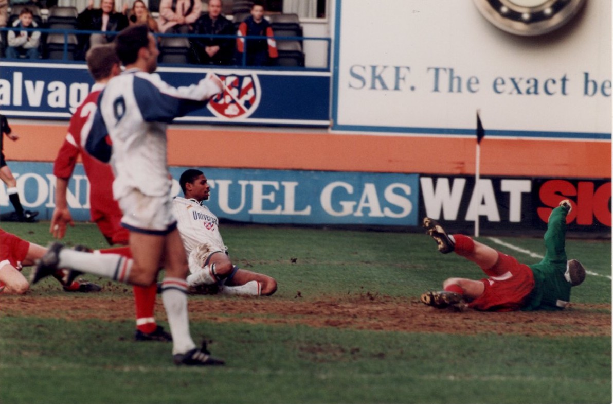 Dwight Marshall | Hatters Heritage | A History of Luton Town FC