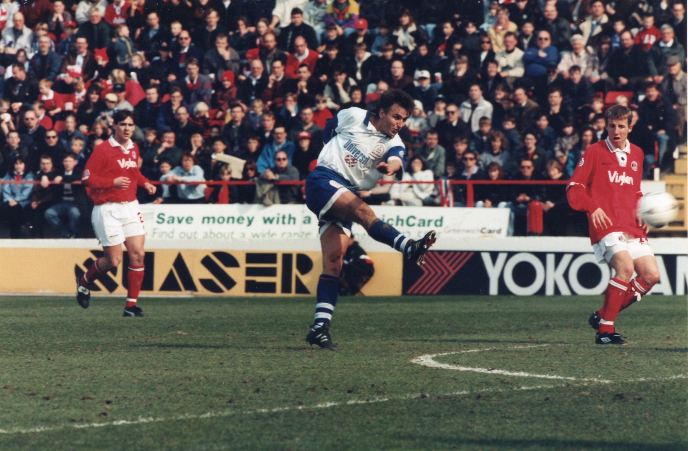 Bontcho Guentchev | Hatters Heritage | A History of Luton Town FC