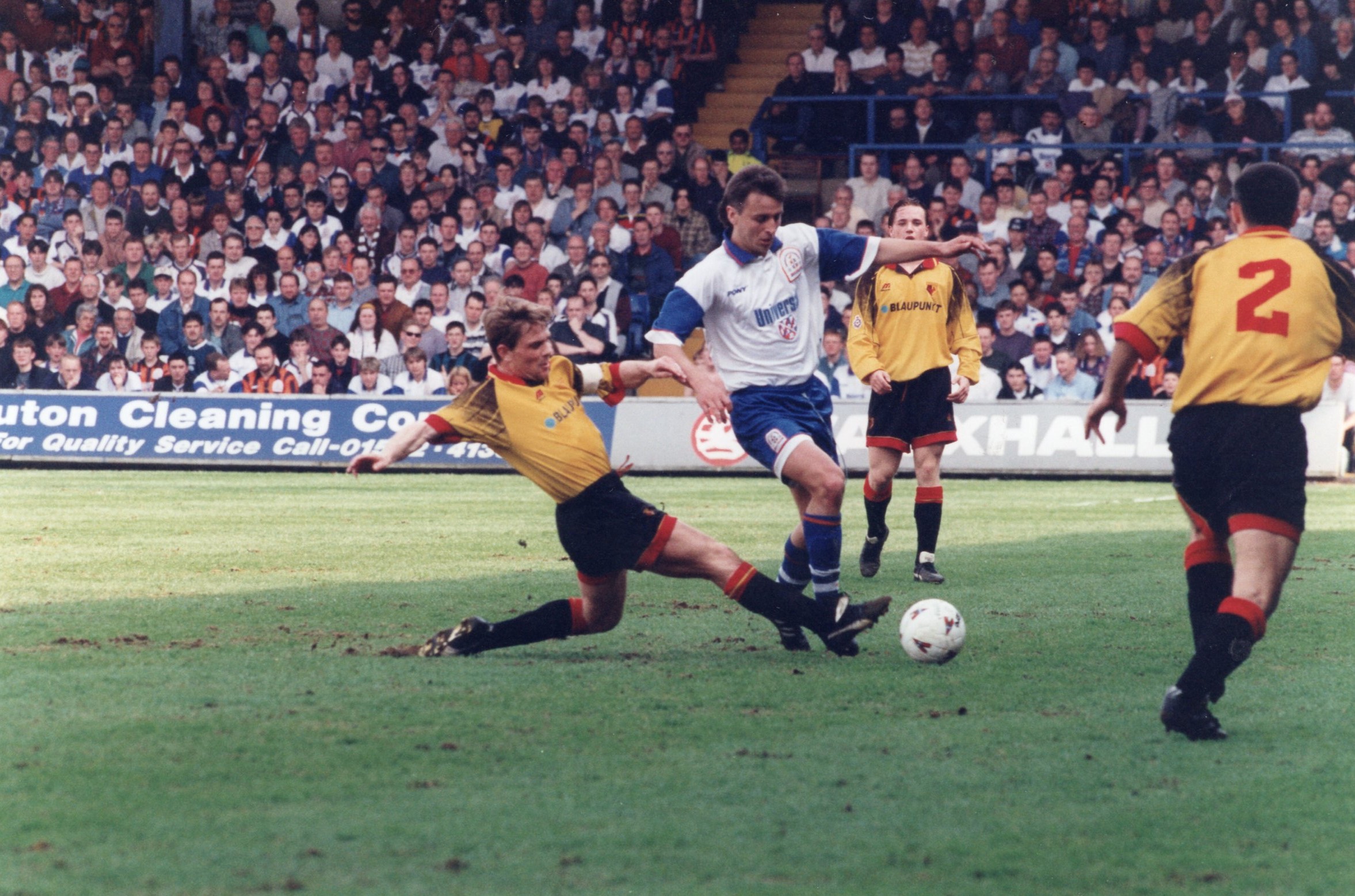 Bontcho Guentchev | Hatters Heritage | A History of Luton Town FC
