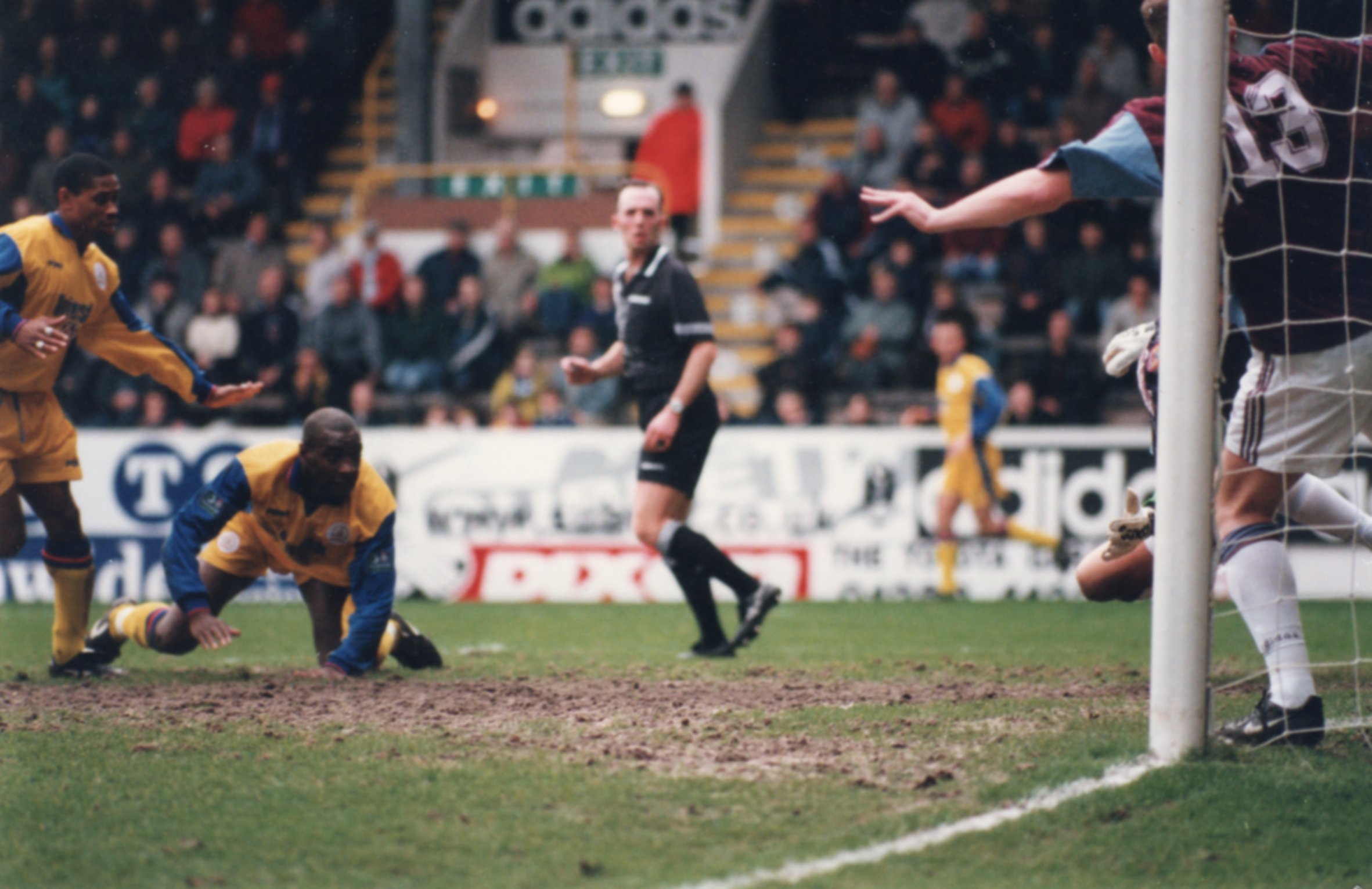 Burnley vs Luton Town FC (14th Mar 1998) | Hatters Heritage | A History ...