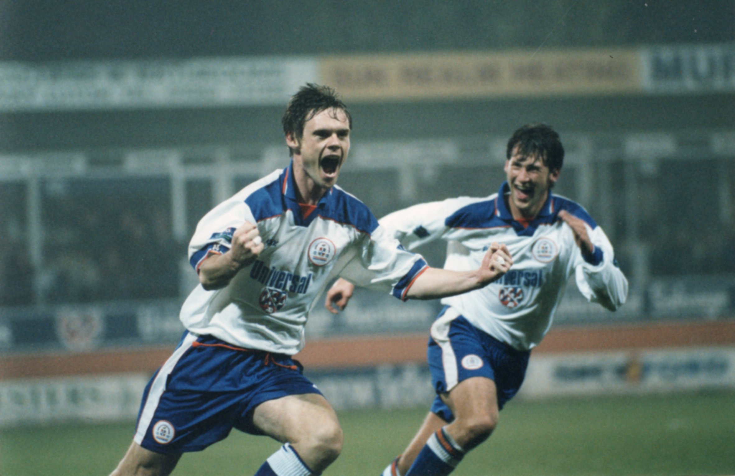 Luton Town FC vs Burnley (4th Nov 1997) | Hatters Heritage | A History ...