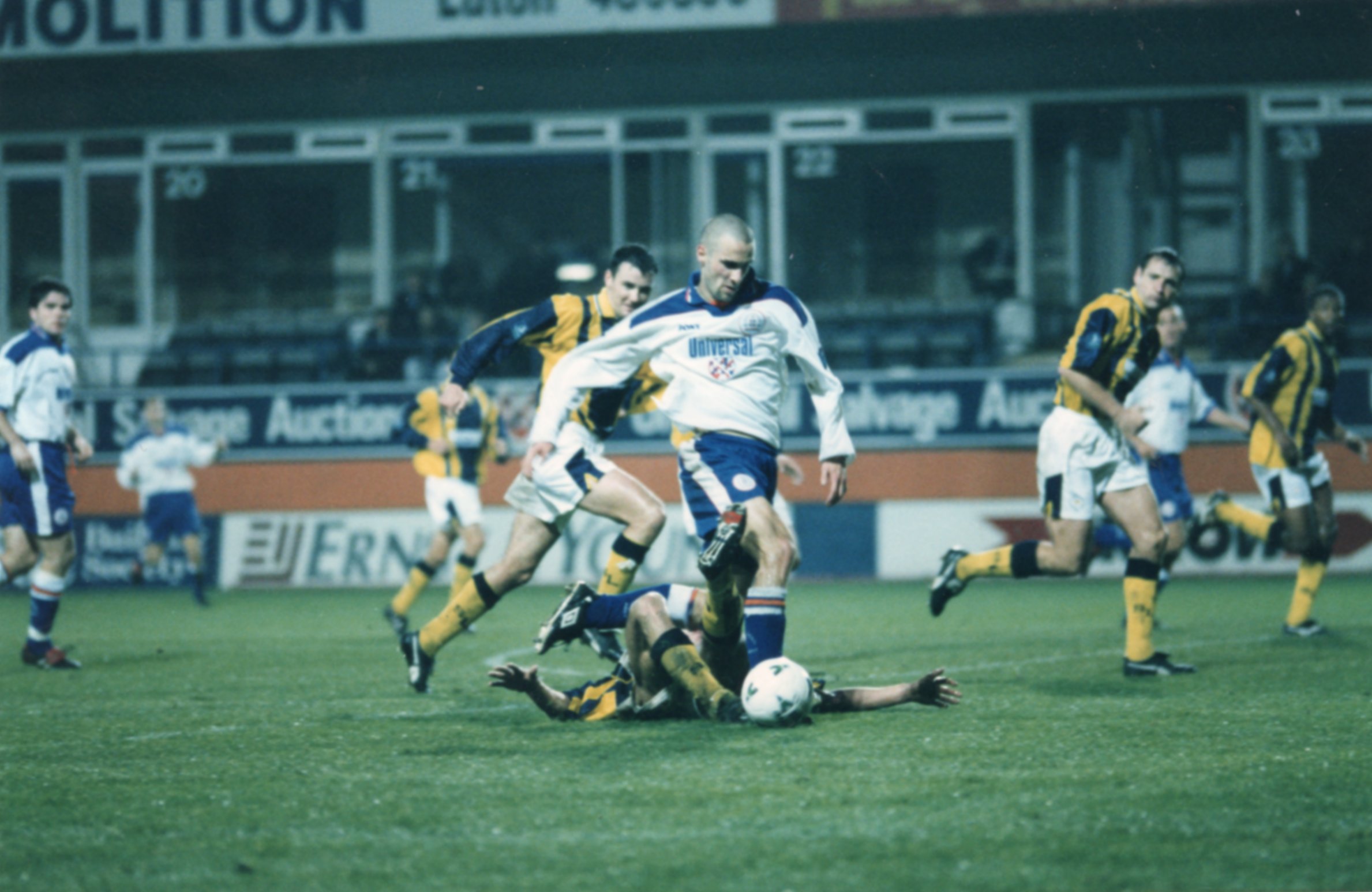 Simon Davies | Hatters Heritage | A History of Luton Town FC