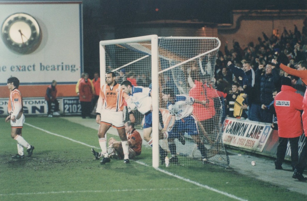 Luton Town FC vs Northampton Town (26th Dec 1997) | Hatters Heritage ...