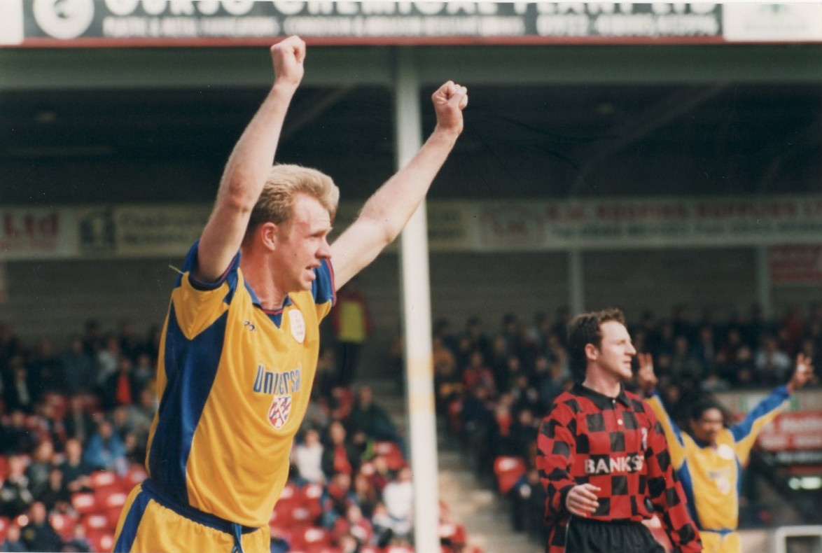 David Oldfield | Hatters Heritage | A History of Luton Town FC