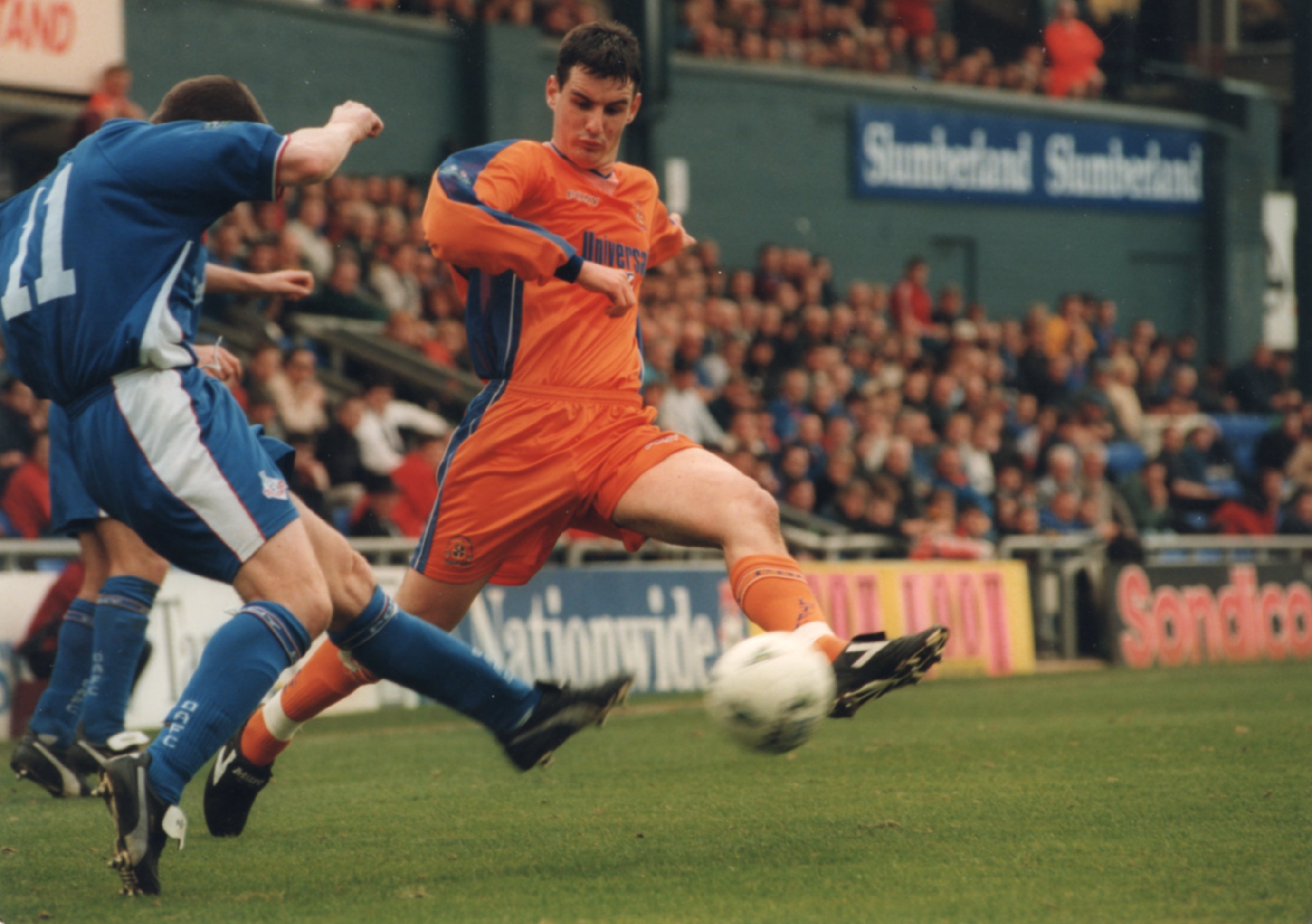 Oldham Athletic vs Luton Town FC (2nd Apr 1999) | Hatters Heritage | A ...