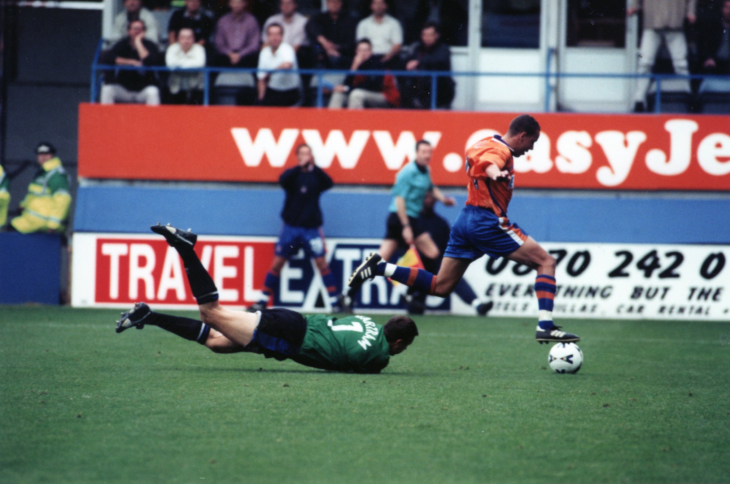 Luton Town FC vs Gillingham (16th Oct 1999) | Hatters Heritage | A ...
