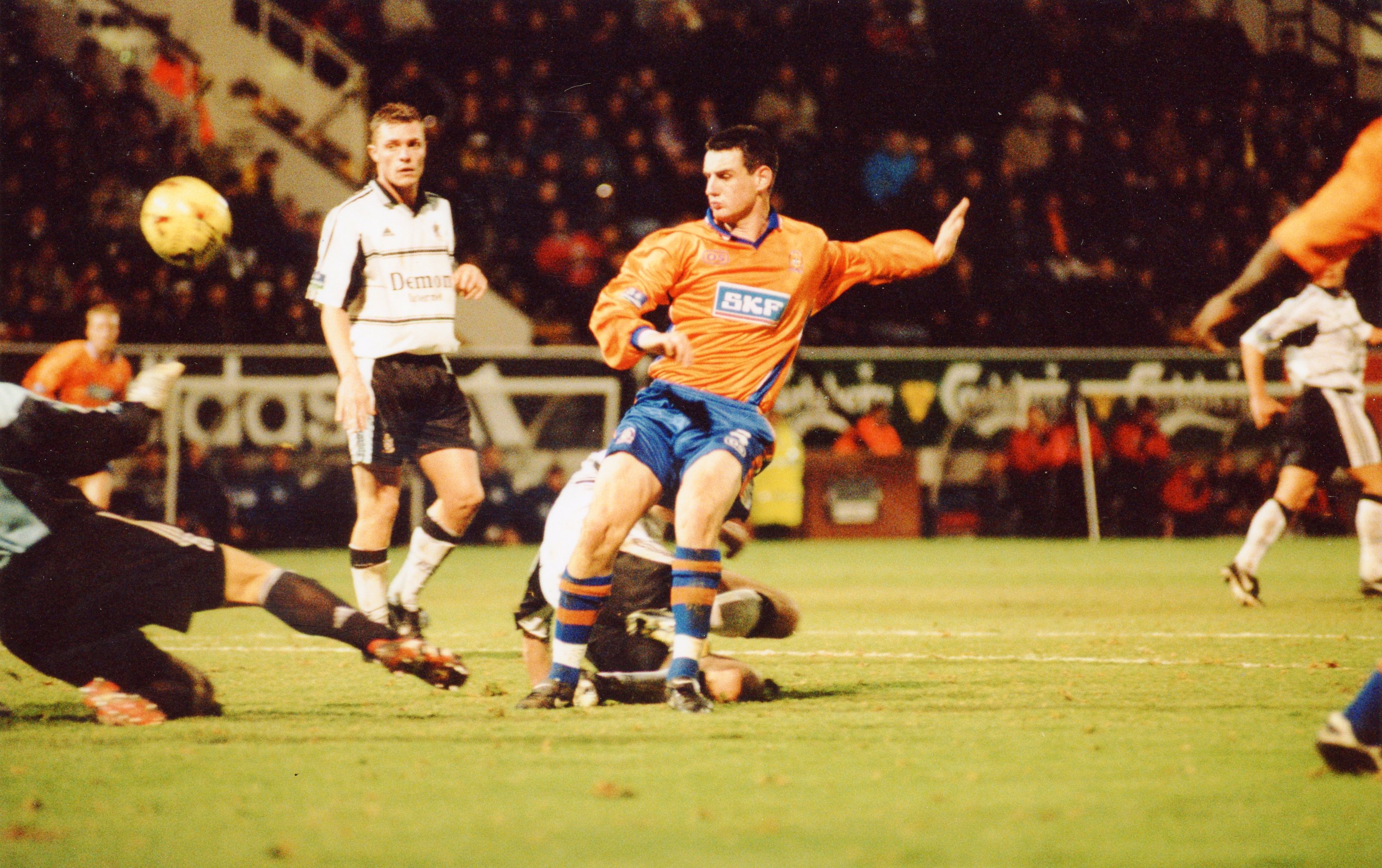 Fulham vs Luton Town FC (11th Dec 1999) | Hatters Heritage | A History ...