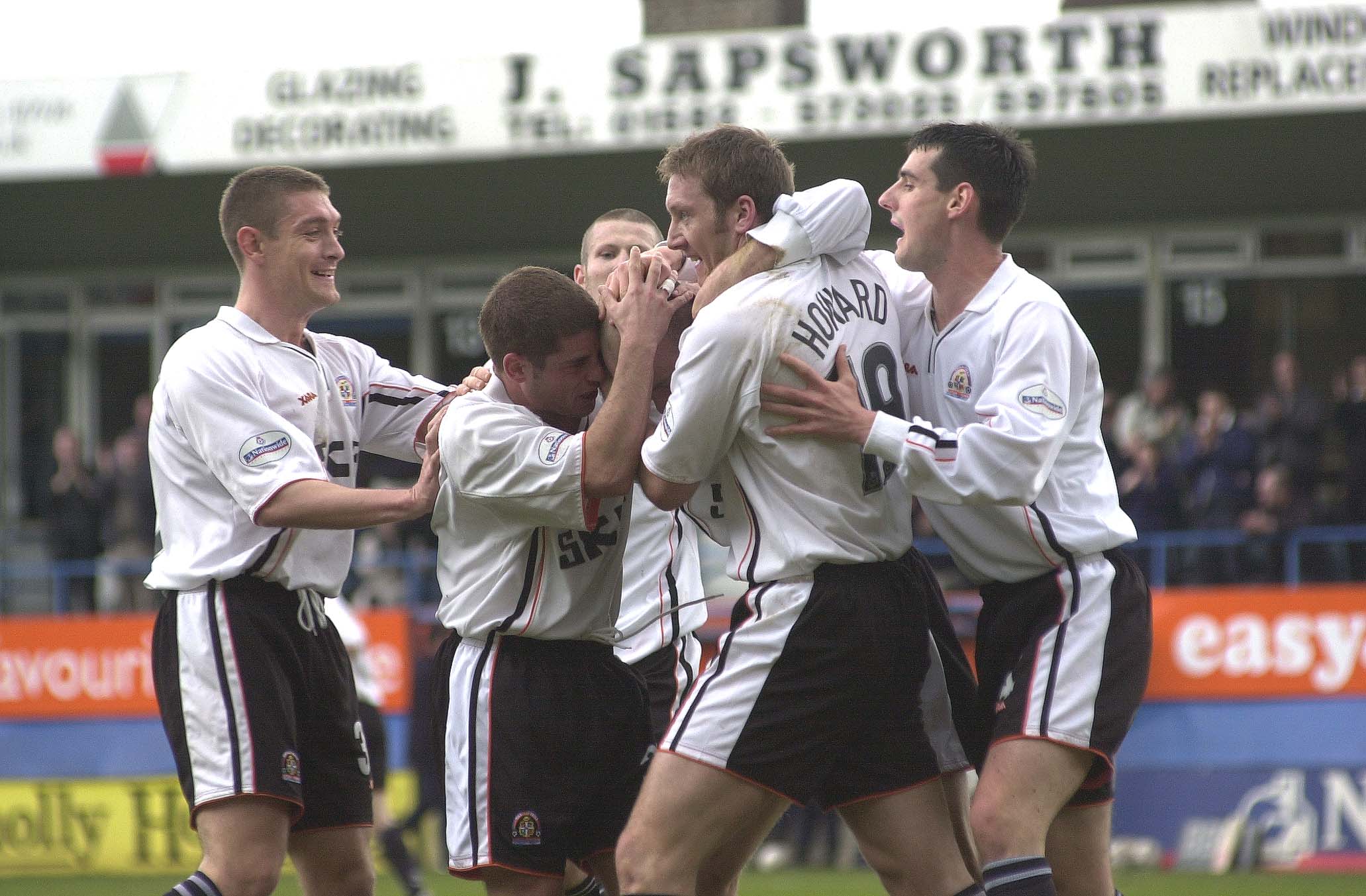 Luton Town FC vs Kidderminster Harriers (16th Mar 2002) | Hatters ...