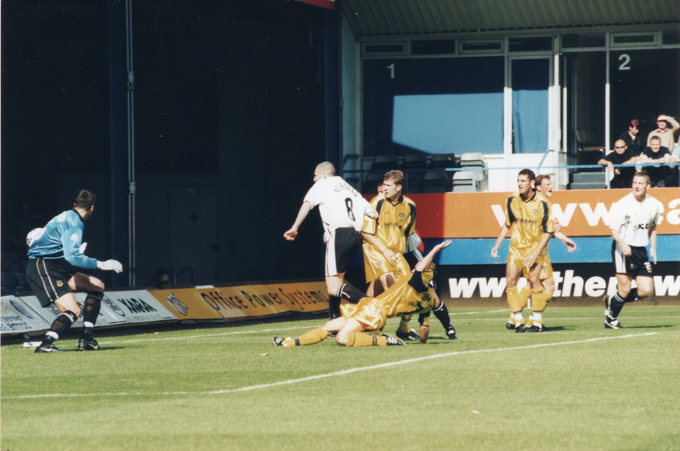 Kevin Nicholls | Hatters Heritage | A History of Luton Town FC