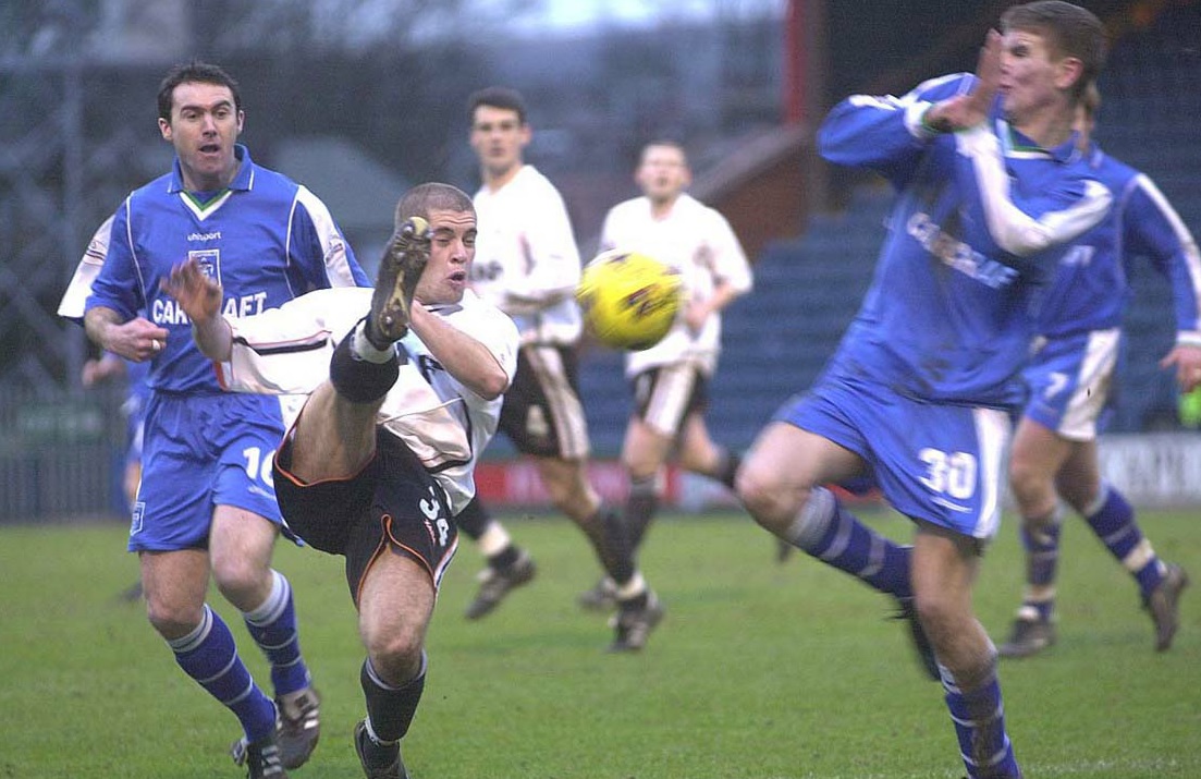 Dean Crowe | Hatters Heritage | A History of Luton Town FC