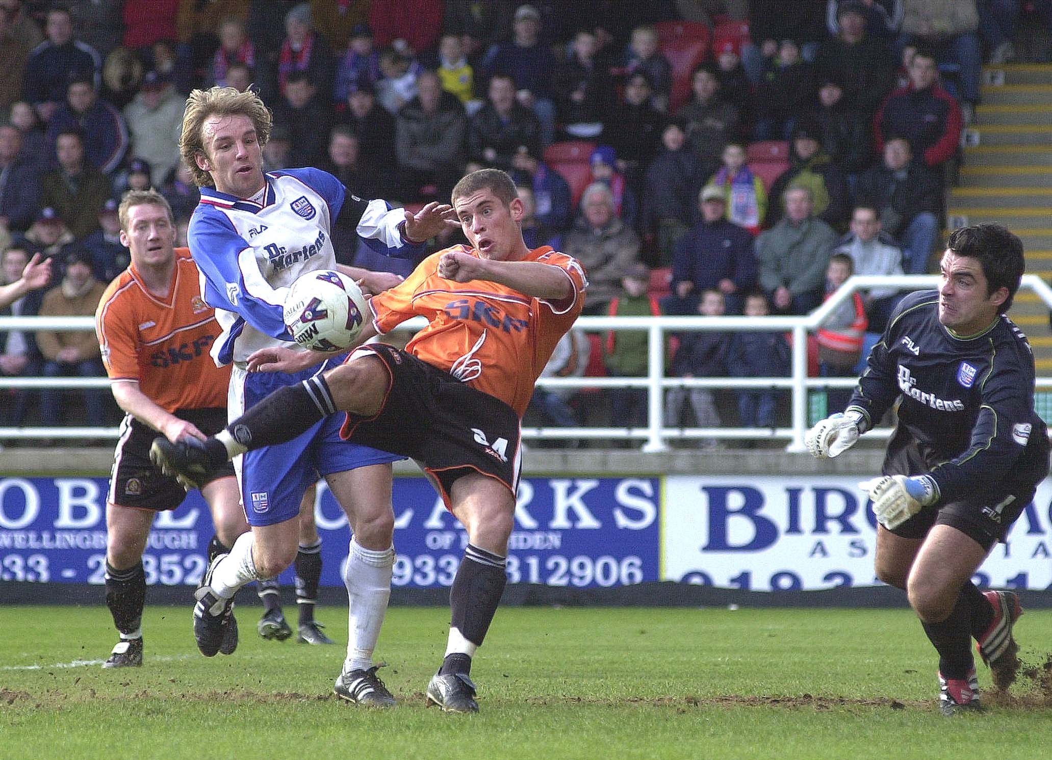 Dean Crowe | Hatters Heritage | A History of Luton Town FC