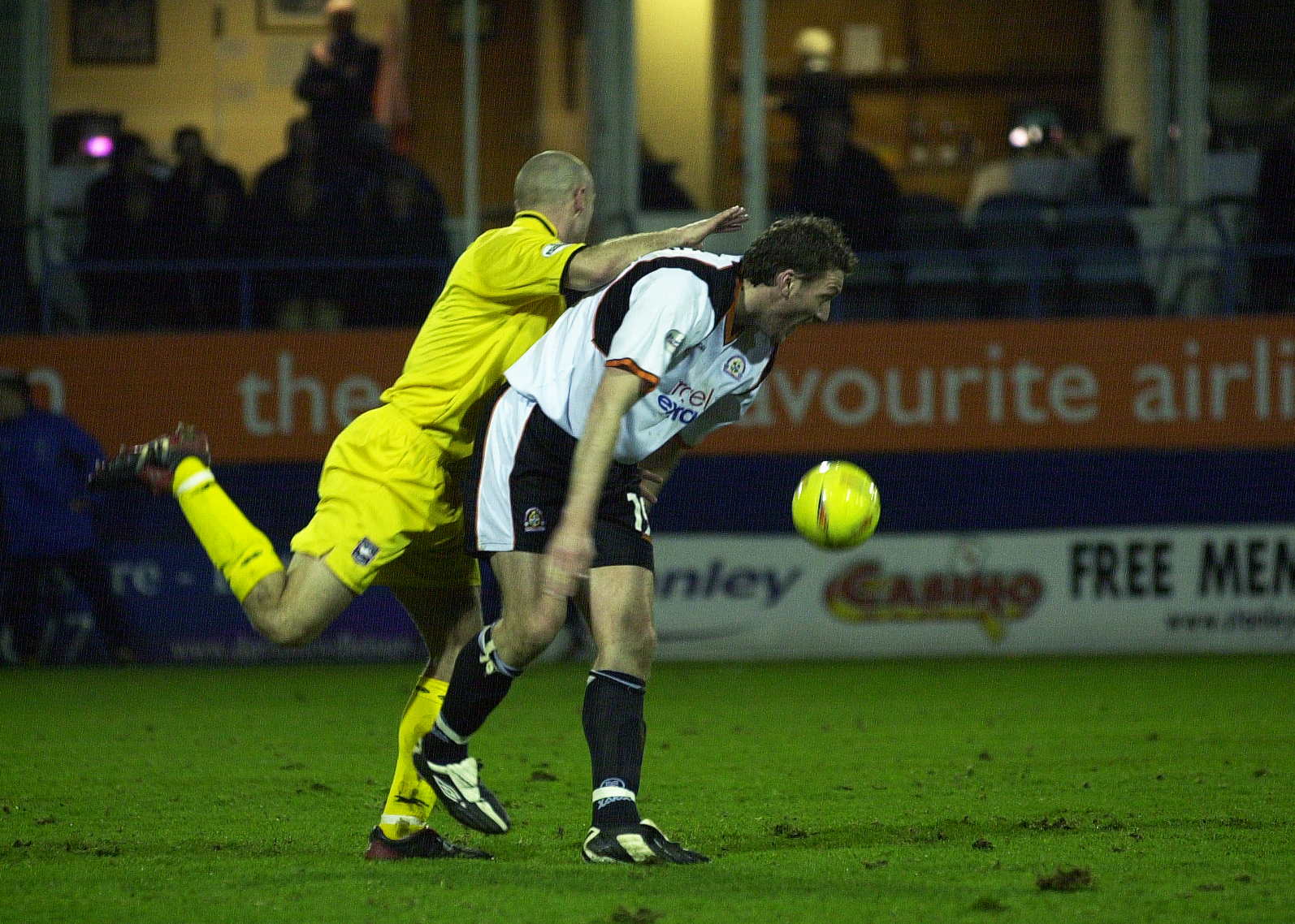 Luton Town FC vs Brighton & Hove Albion (10th Feb 2004) | Hatters ...