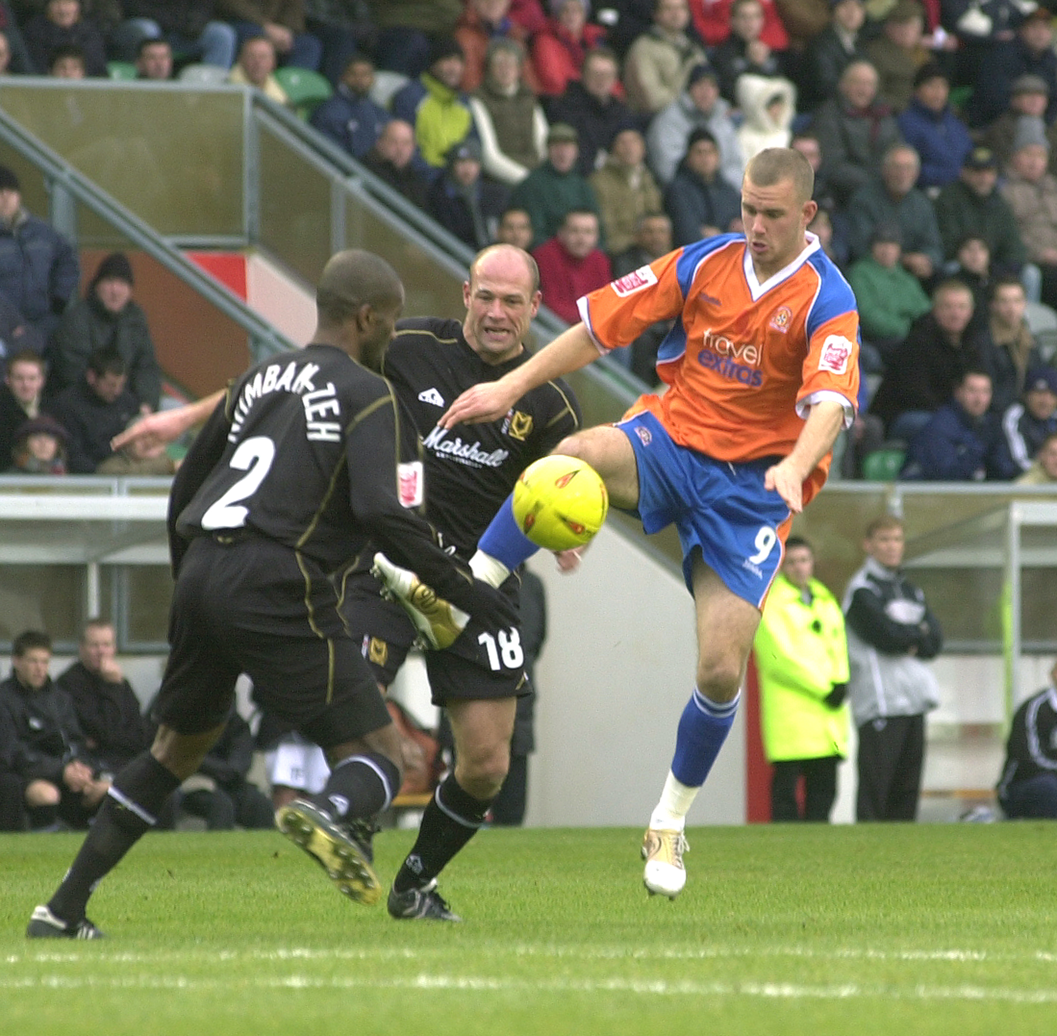 Milton Keynes Dons vs Luton Town FC (20th Nov 2004) | Hatters Heritage ...
