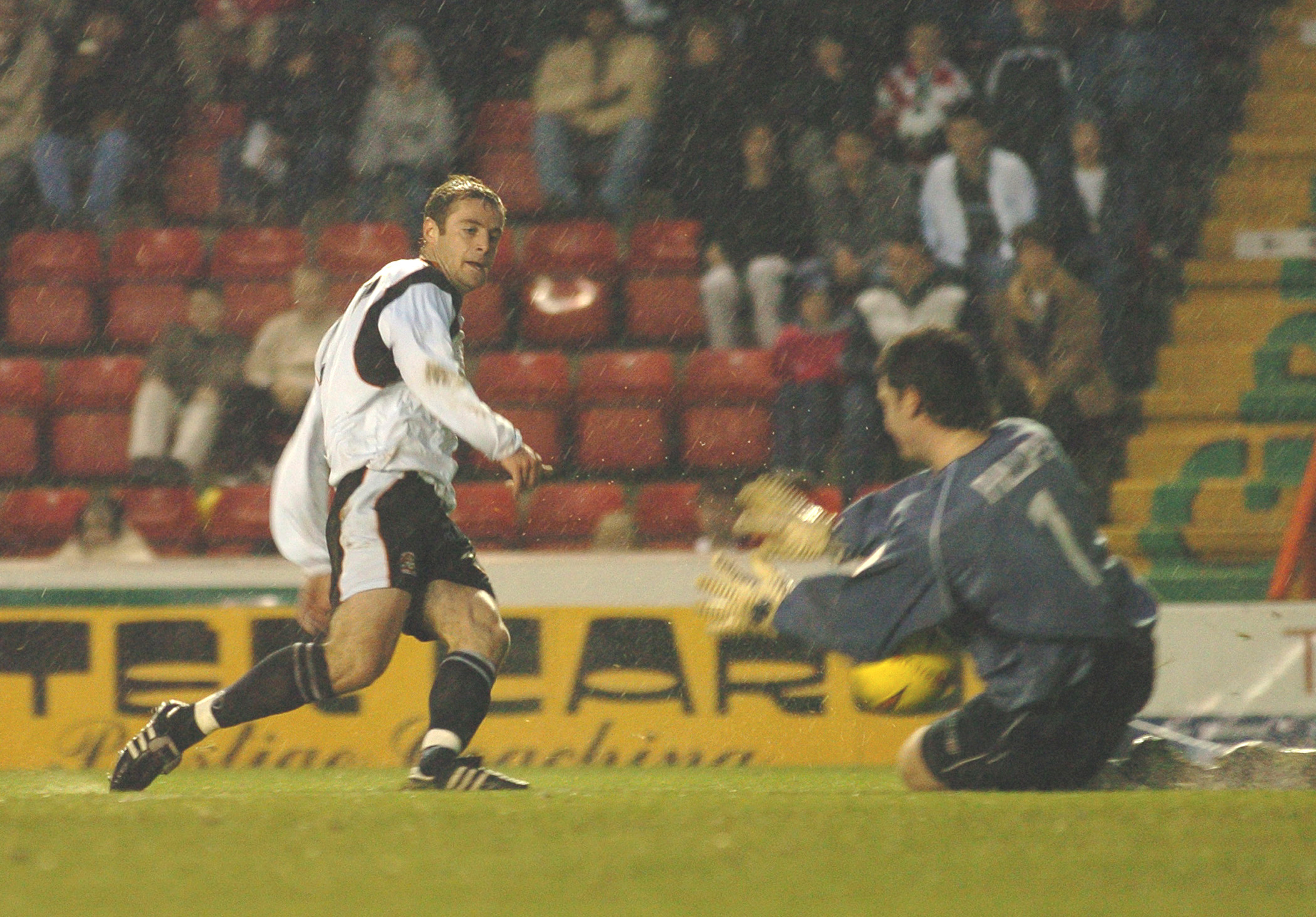 Peter Holmes | Hatters Heritage | A History of Luton Town FC