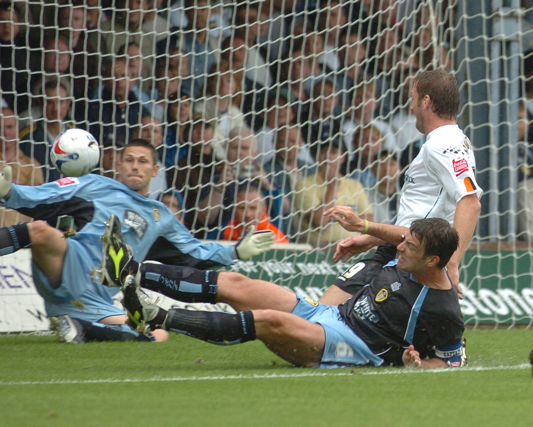 Luton Town FC vs Leeds United (13th Aug 2005) | Hatters Heritage | A ...