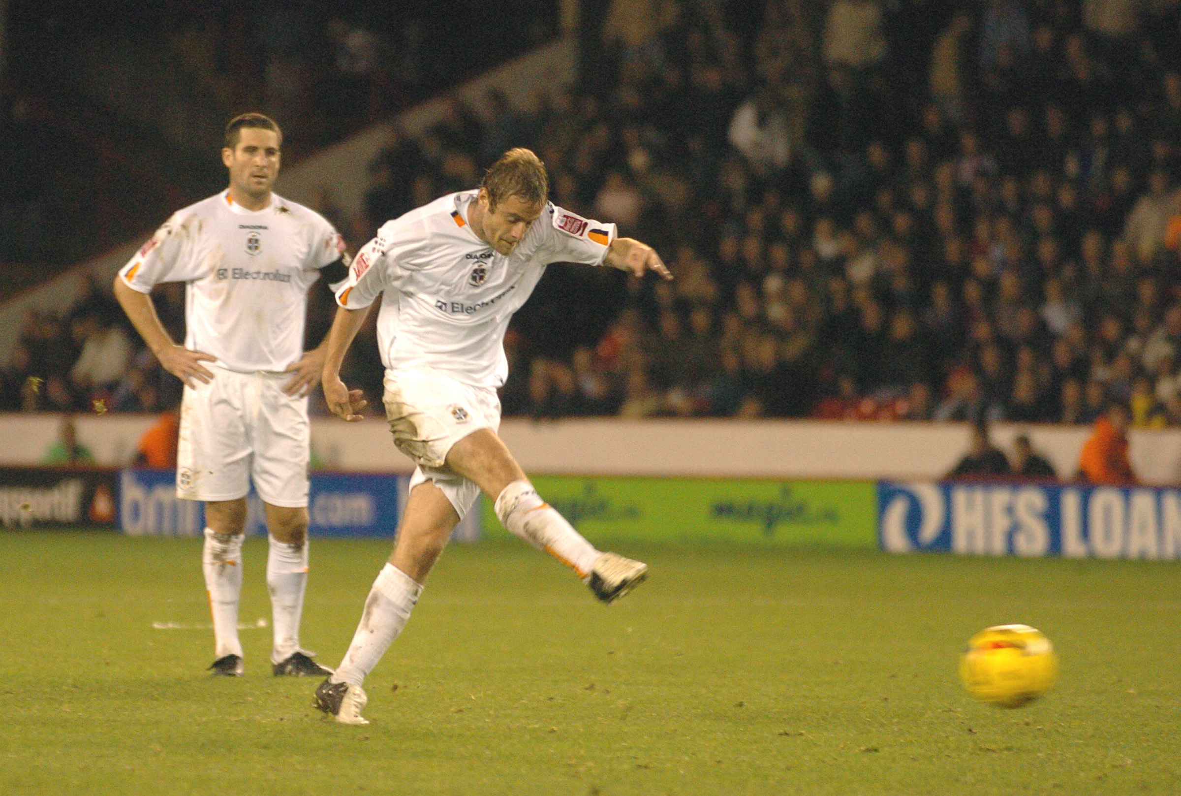 Peter Holmes | Hatters Heritage | A History of Luton Town FC