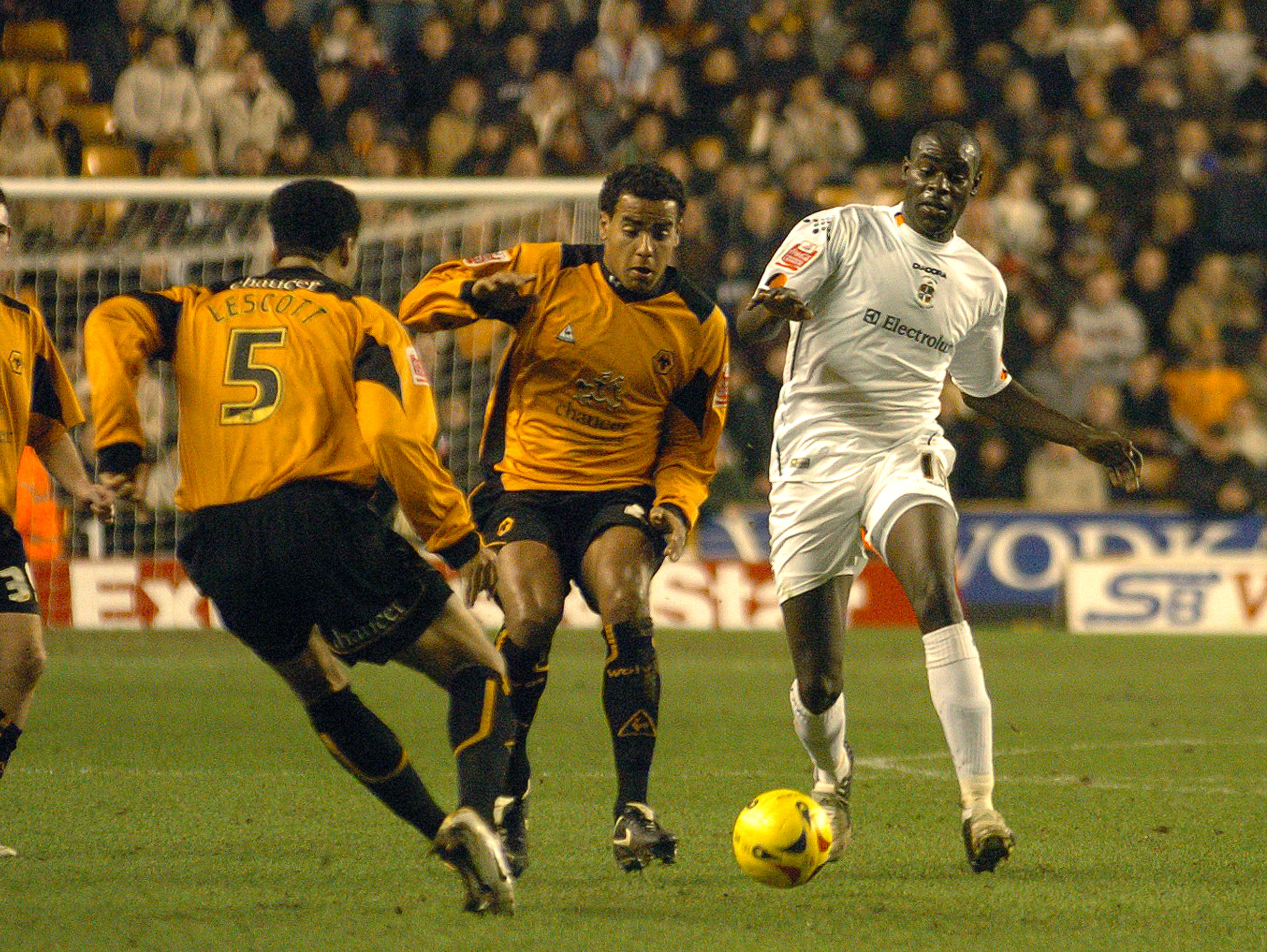 Enoch Showunmi | Hatters Heritage | A History of Luton Town FC