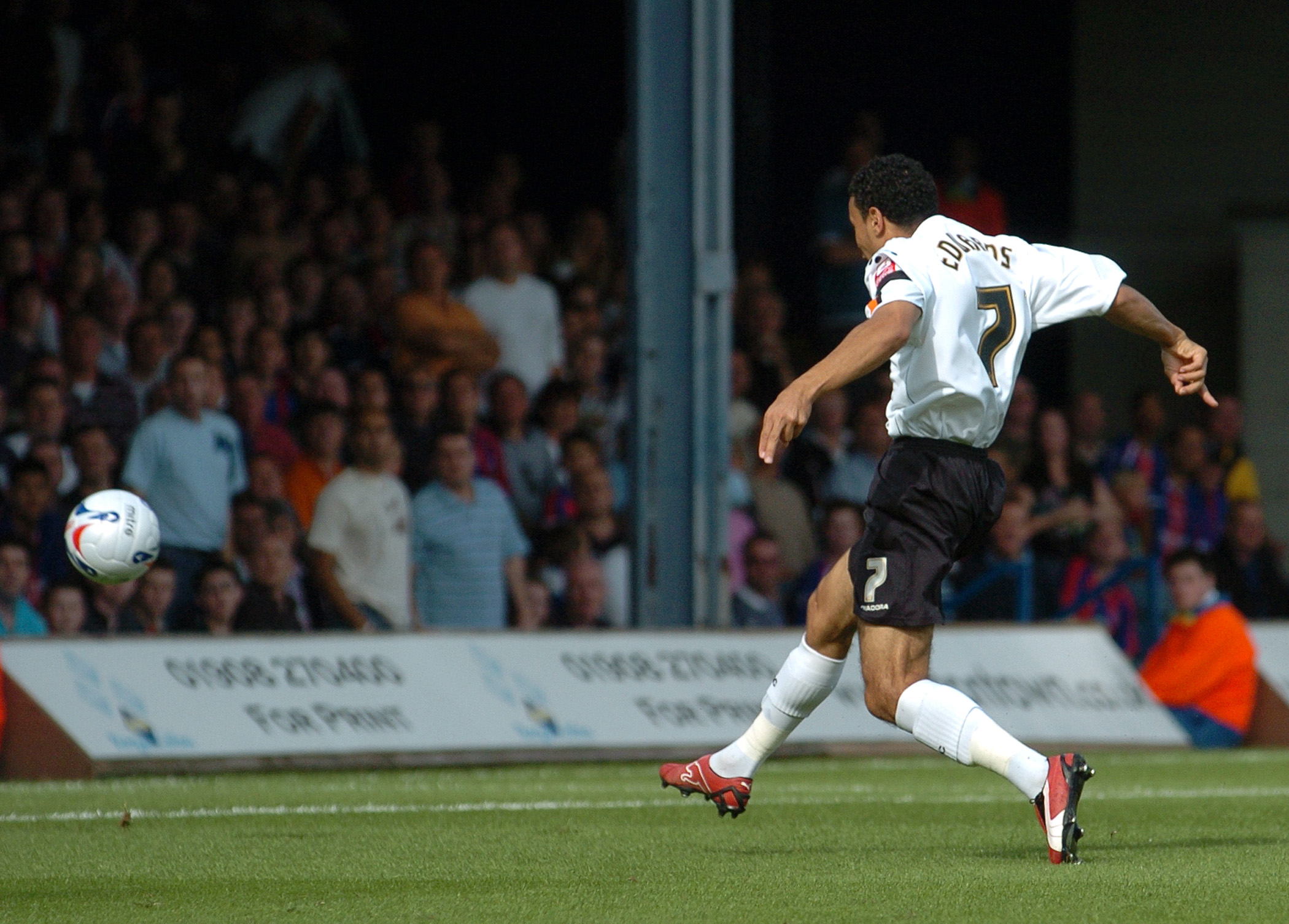 Luton Town FC vs Crystal Palace (9th Sep 2006) | Hatters Heritage | A ...