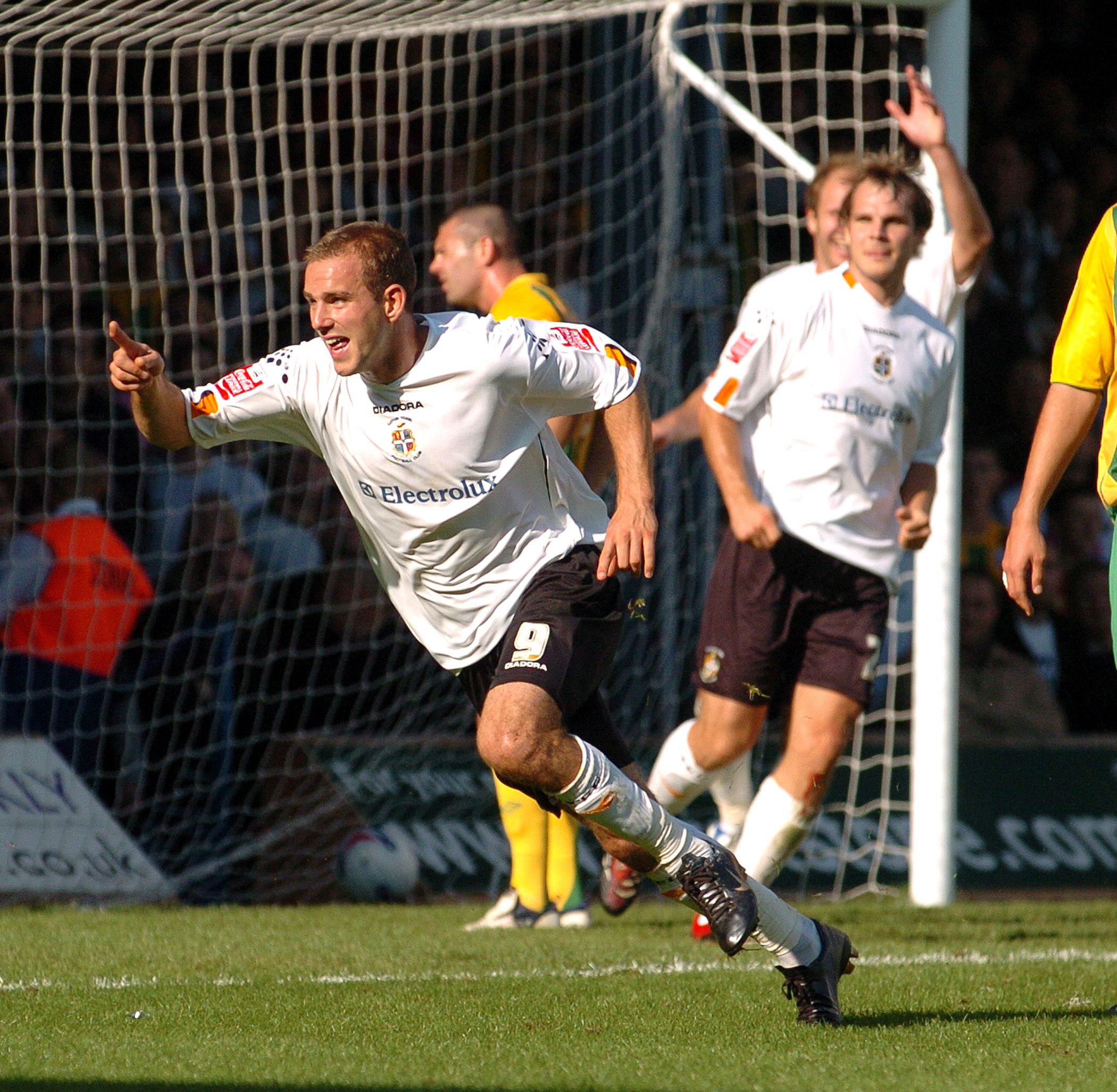 Rowan Vine | Hatters Heritage | A History of Luton Town FC
