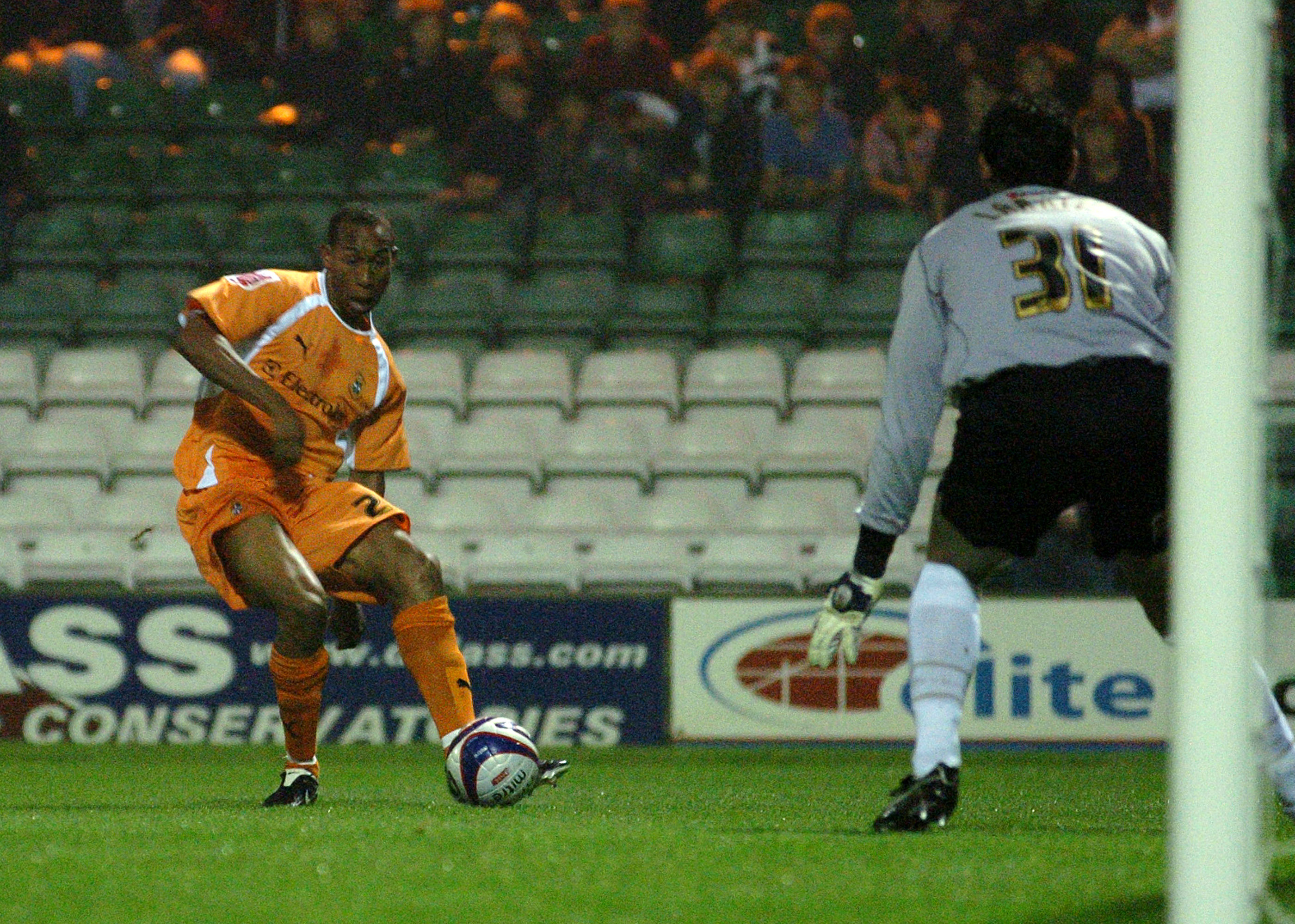 Yeovil Town vs Luton Town FC (2nd Oct 2007) | Hatters Heritage | A ...