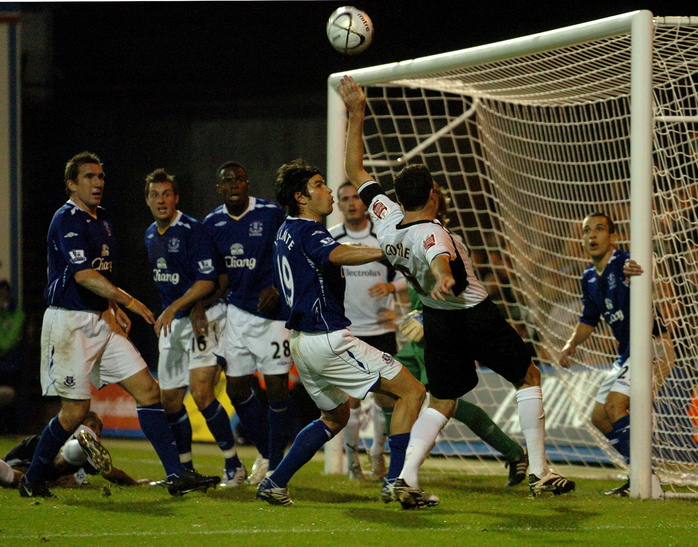 Luton Town FC vs Everton (31st Oct 2007) | Hatters Heritage | A History ...