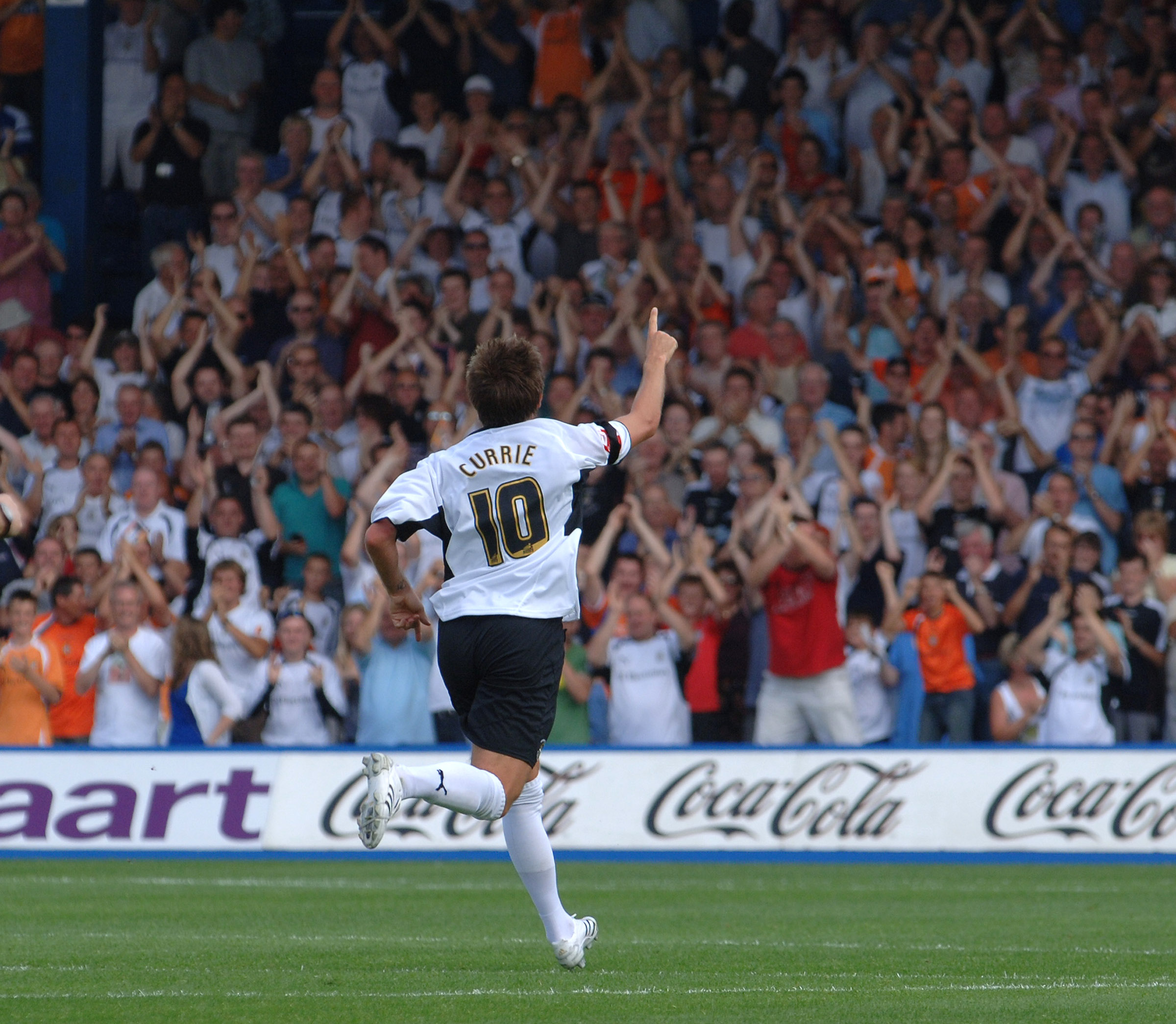 Darren Currie | Hatters Heritage | A History of Luton Town FC